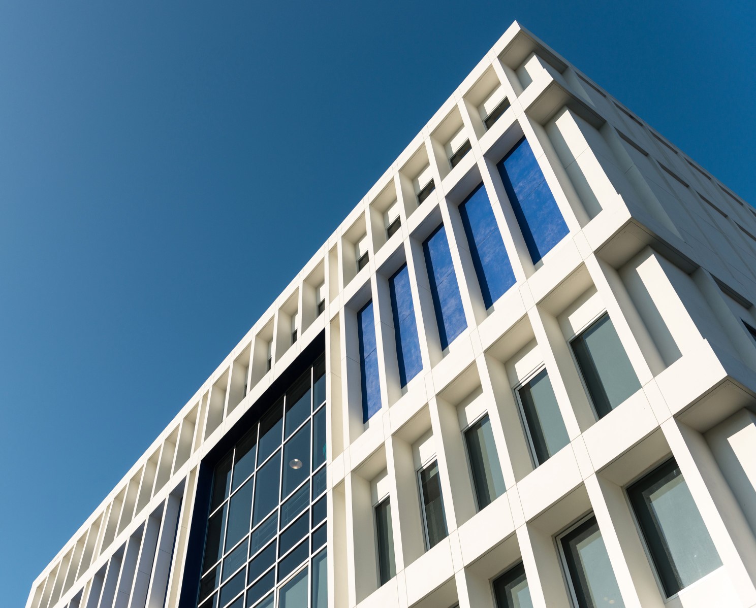 NIST International School by Stephen O'Dell Architects (SODA-Thailand ...