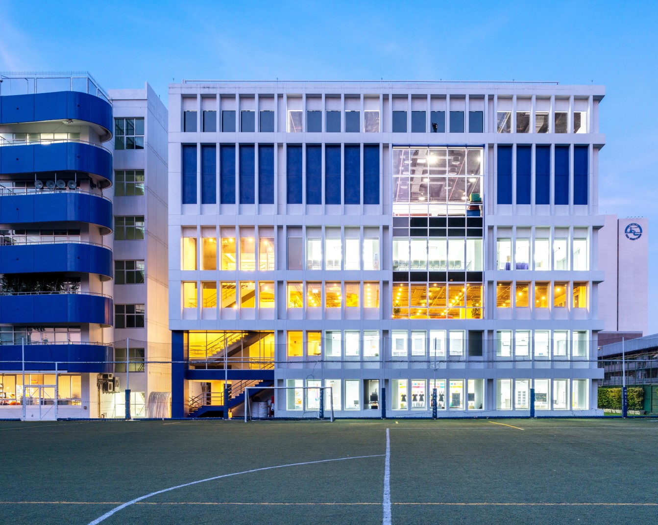 NIST International School by Stephen O'Dell Architects (SODA-Thailand ...
