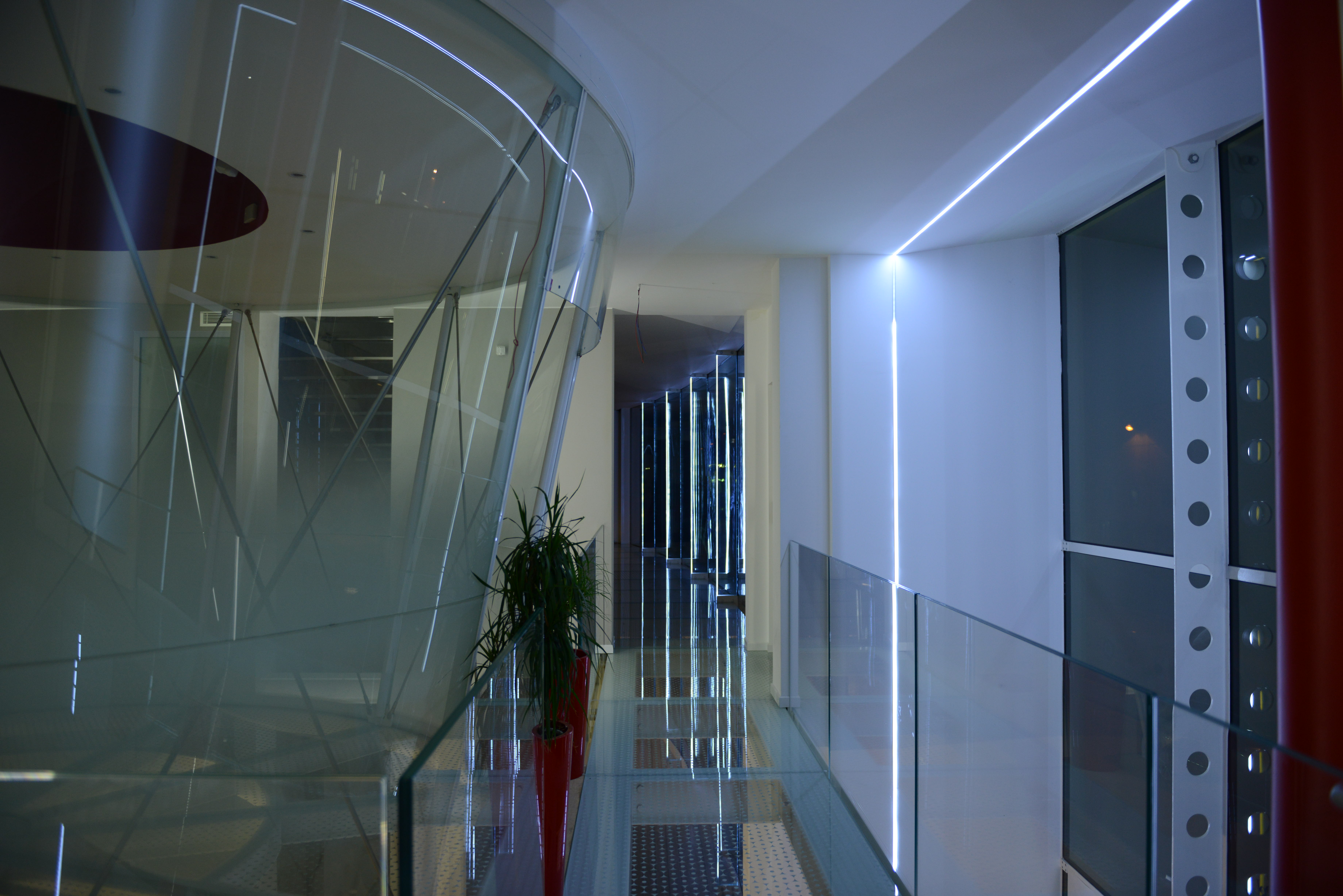 Veneto Vetro Office Building by FRANCESCO MICHIELIN ARCHITETTURE ...