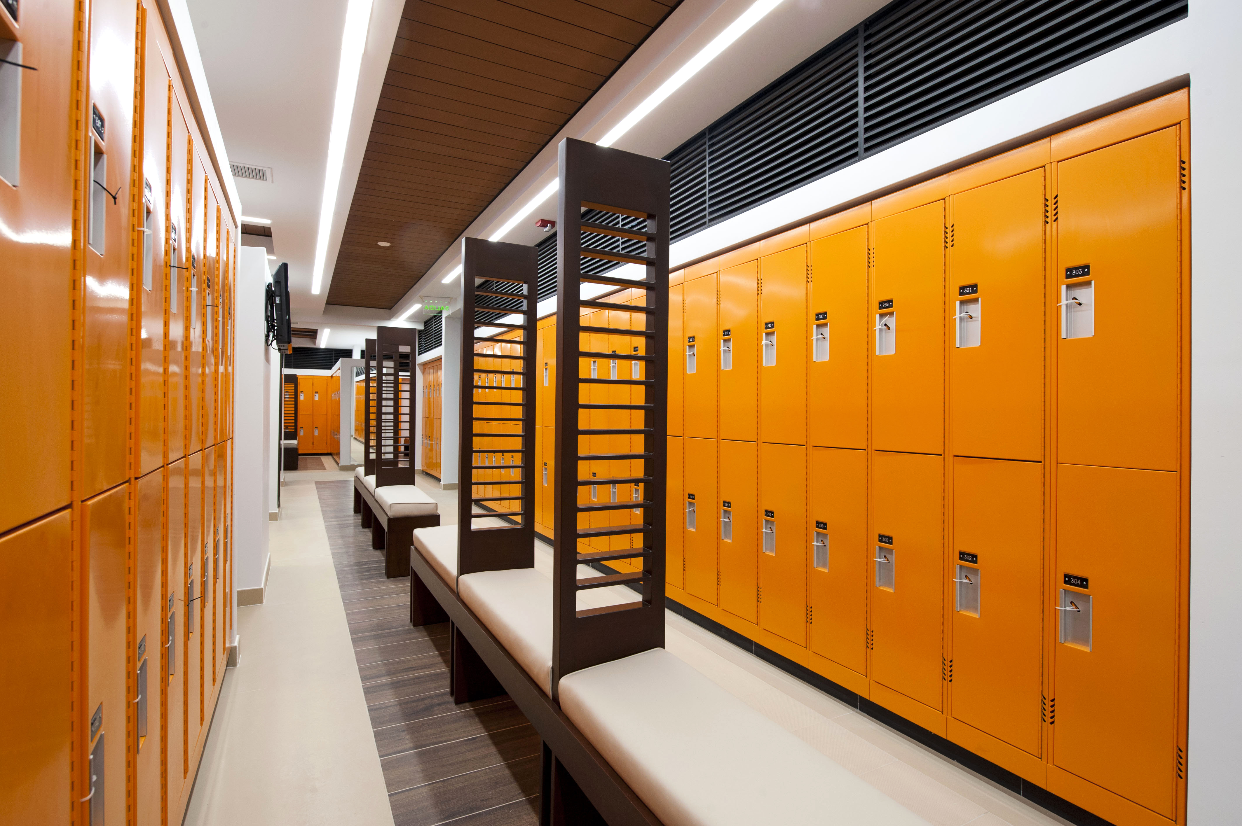 San José Indoor Club Lockers by Casalvolone Architecture - Architizer