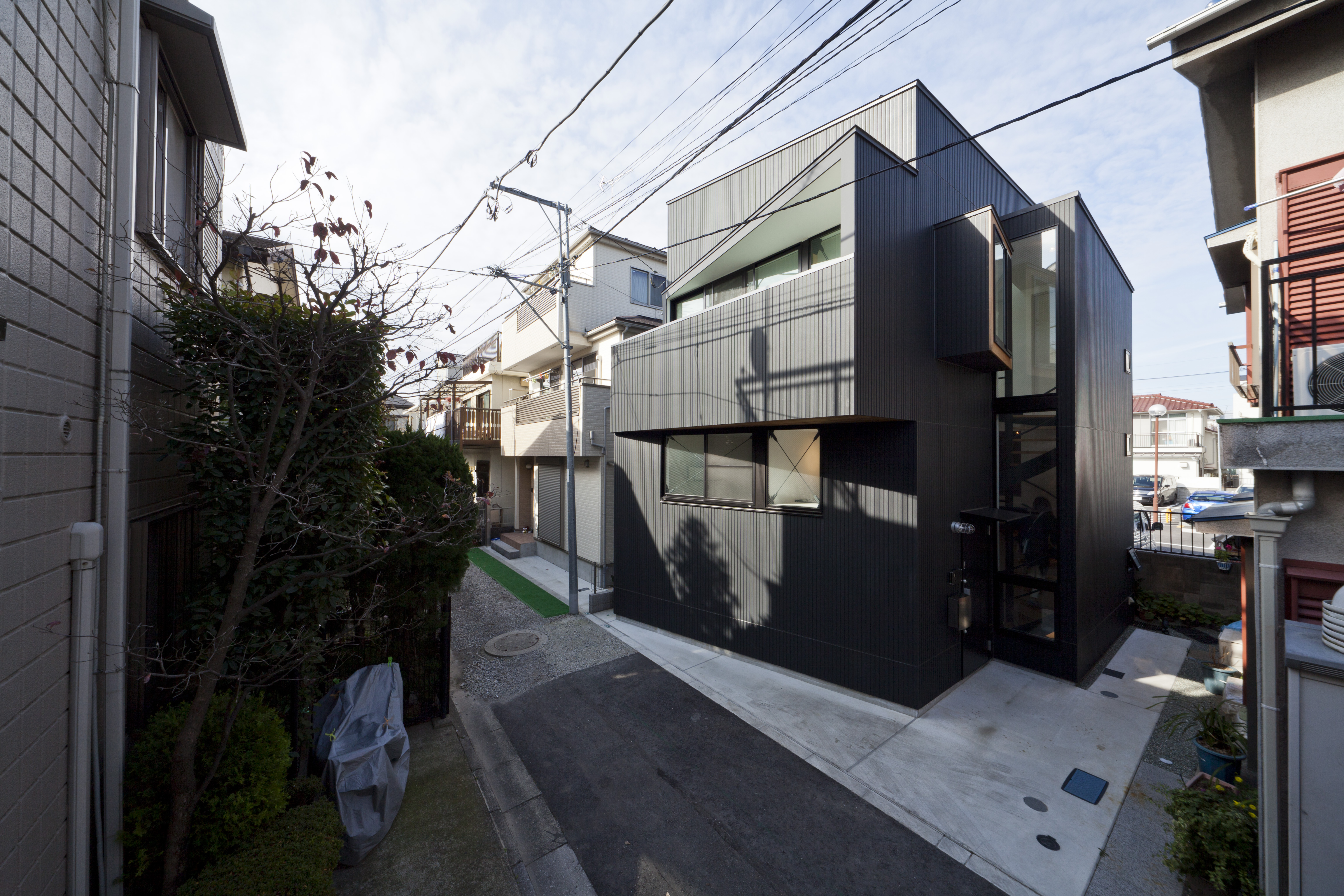 House in Shimomaruko by atelier HAKO architects - Architizer
