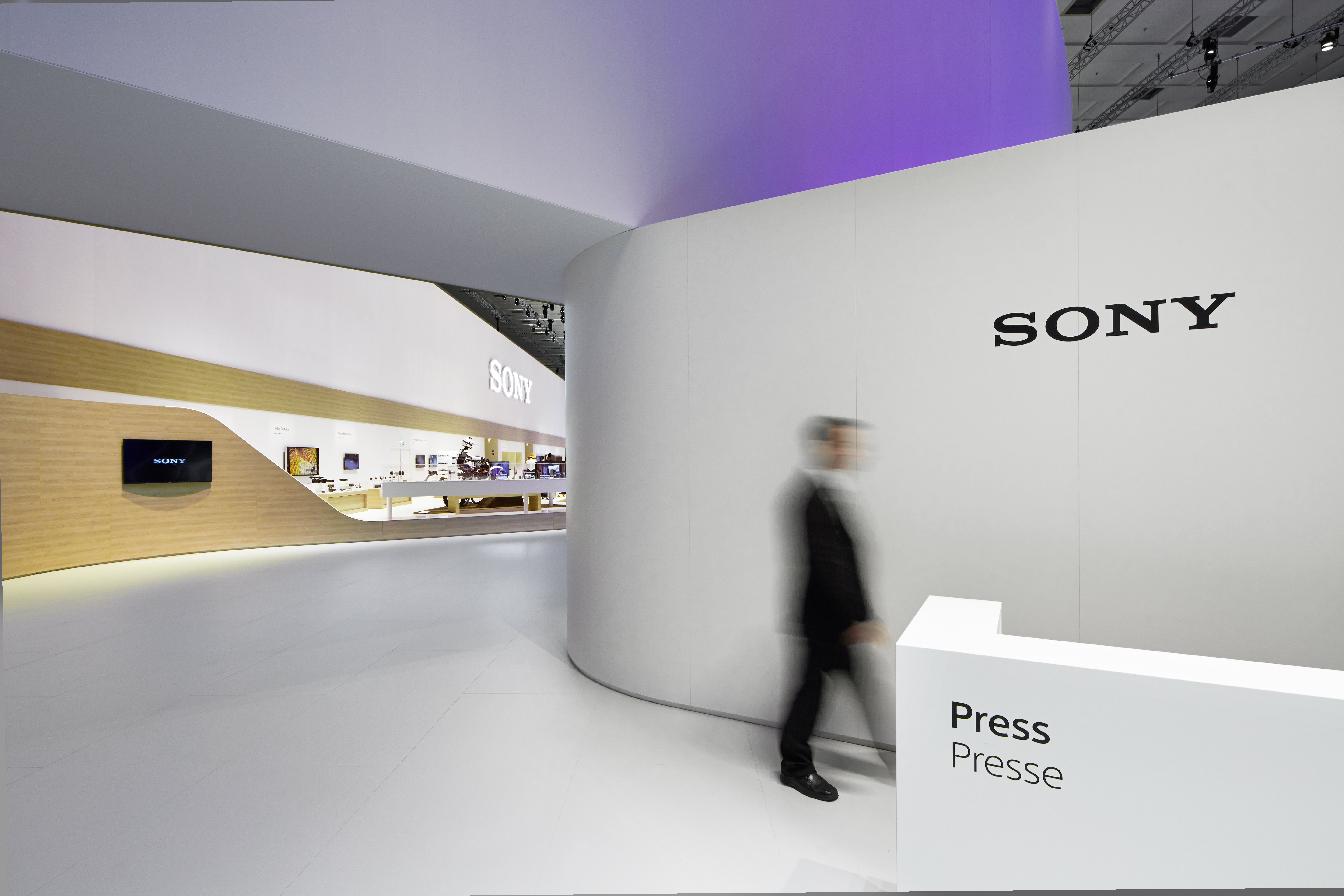 SONY EXHIBITION STAND by EGGER Wood-based materials - Architizer
