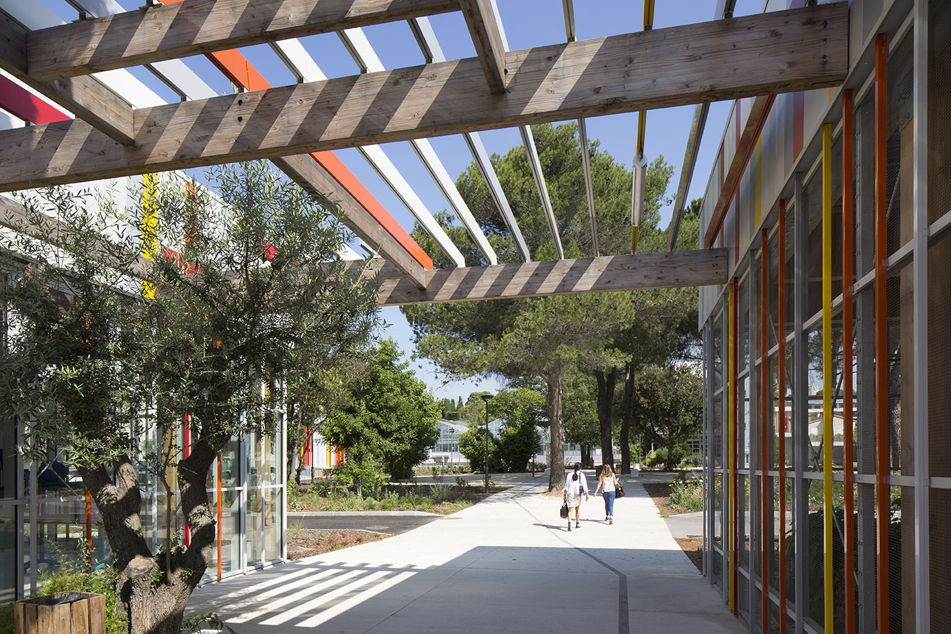 Idea 1245197: Honoré de Balzac Highschool by NBJ architects in ...