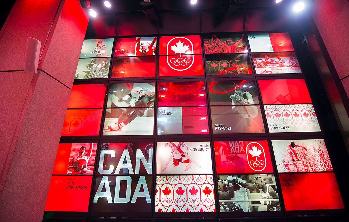Canadian Olympic House / Multifunctional room by Blackout design inc ...