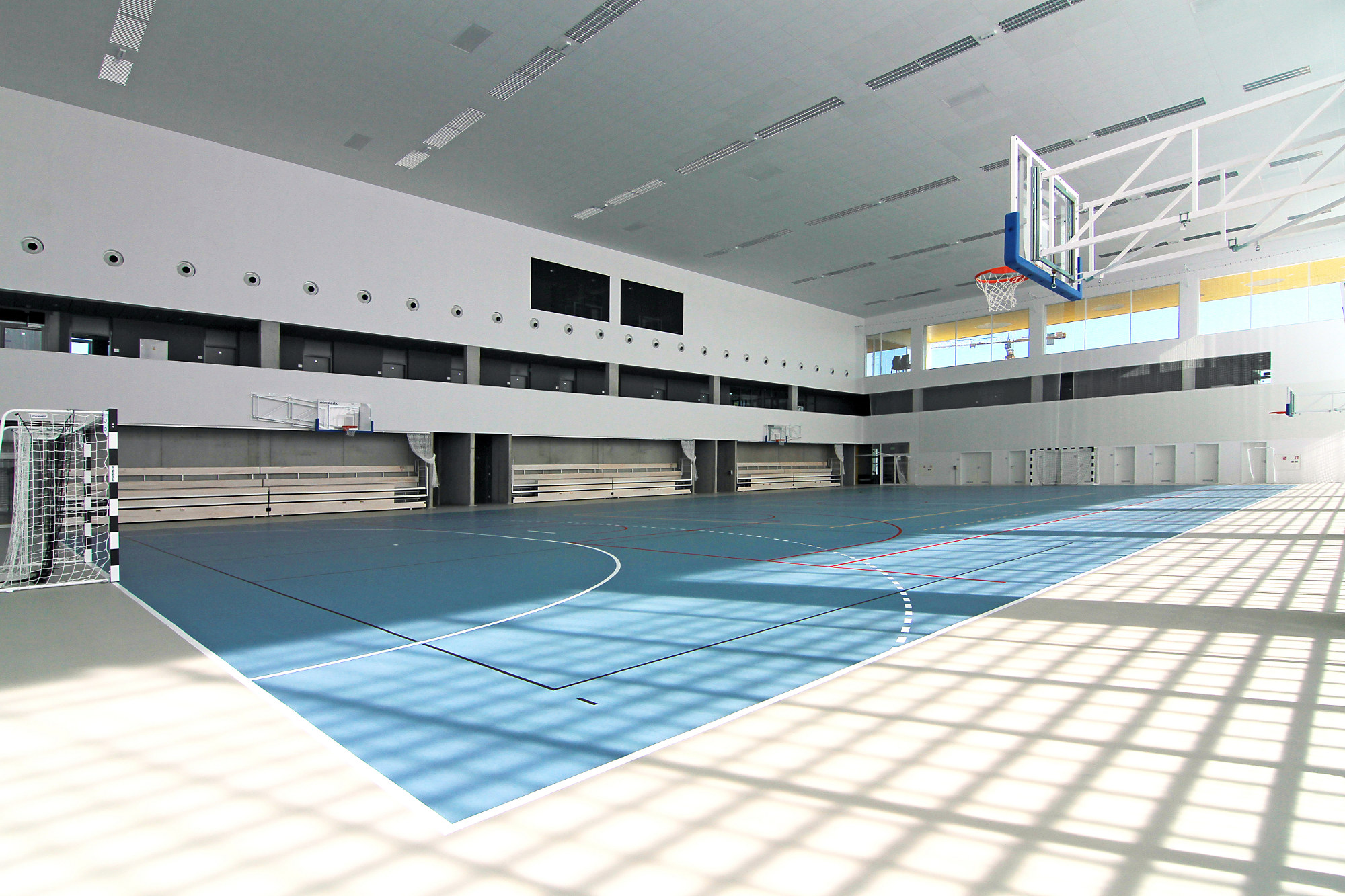 Sports Hall of Academy of Physical Education in Poznan by Neostudio ...