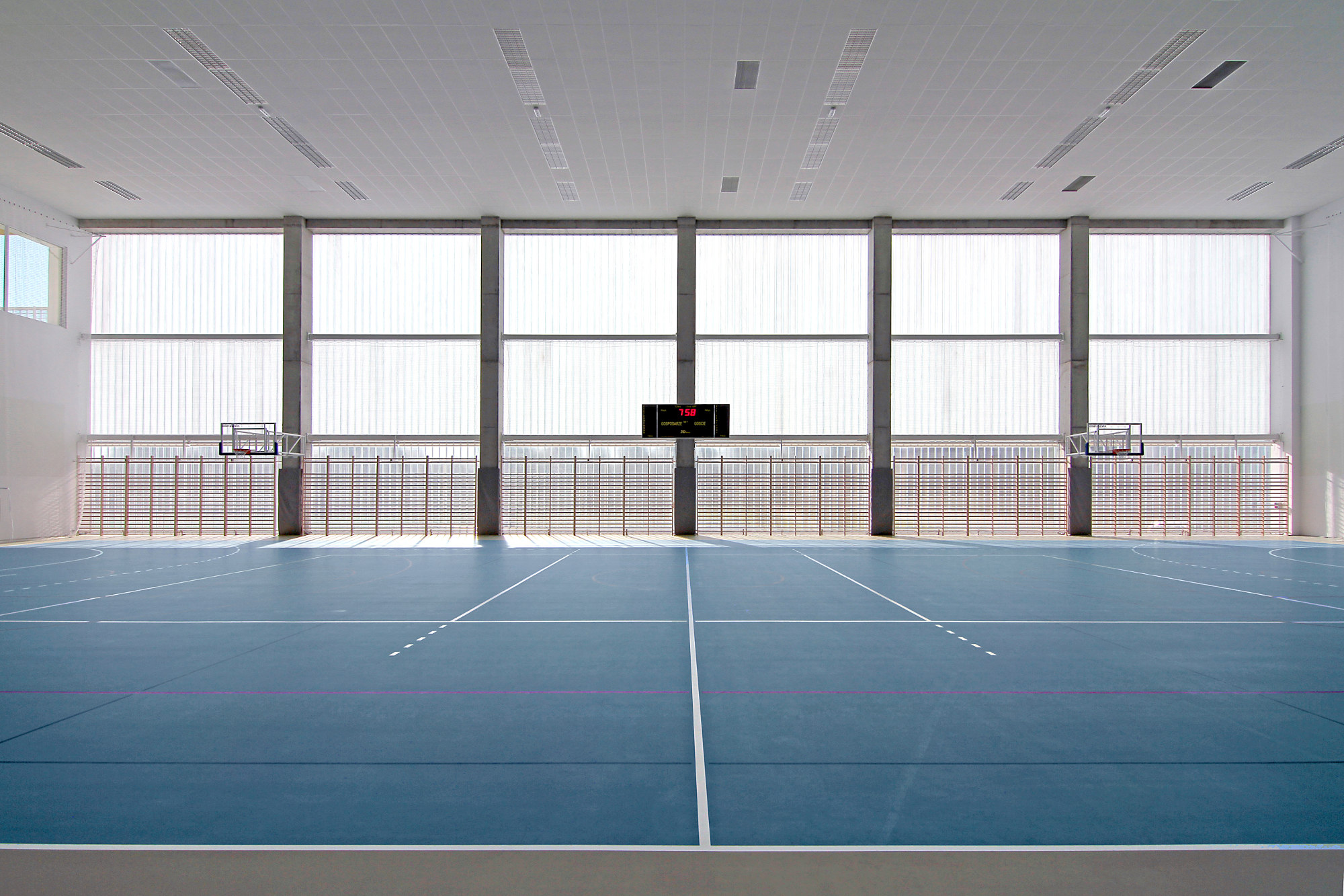 Sports Hall of Academy of Physical Education in Poznan by Neostudio ...