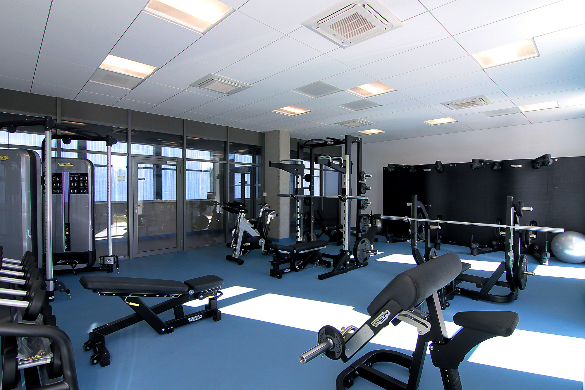 Sports Hall of Academy of Physical Education in Poznan by Neostudio ...