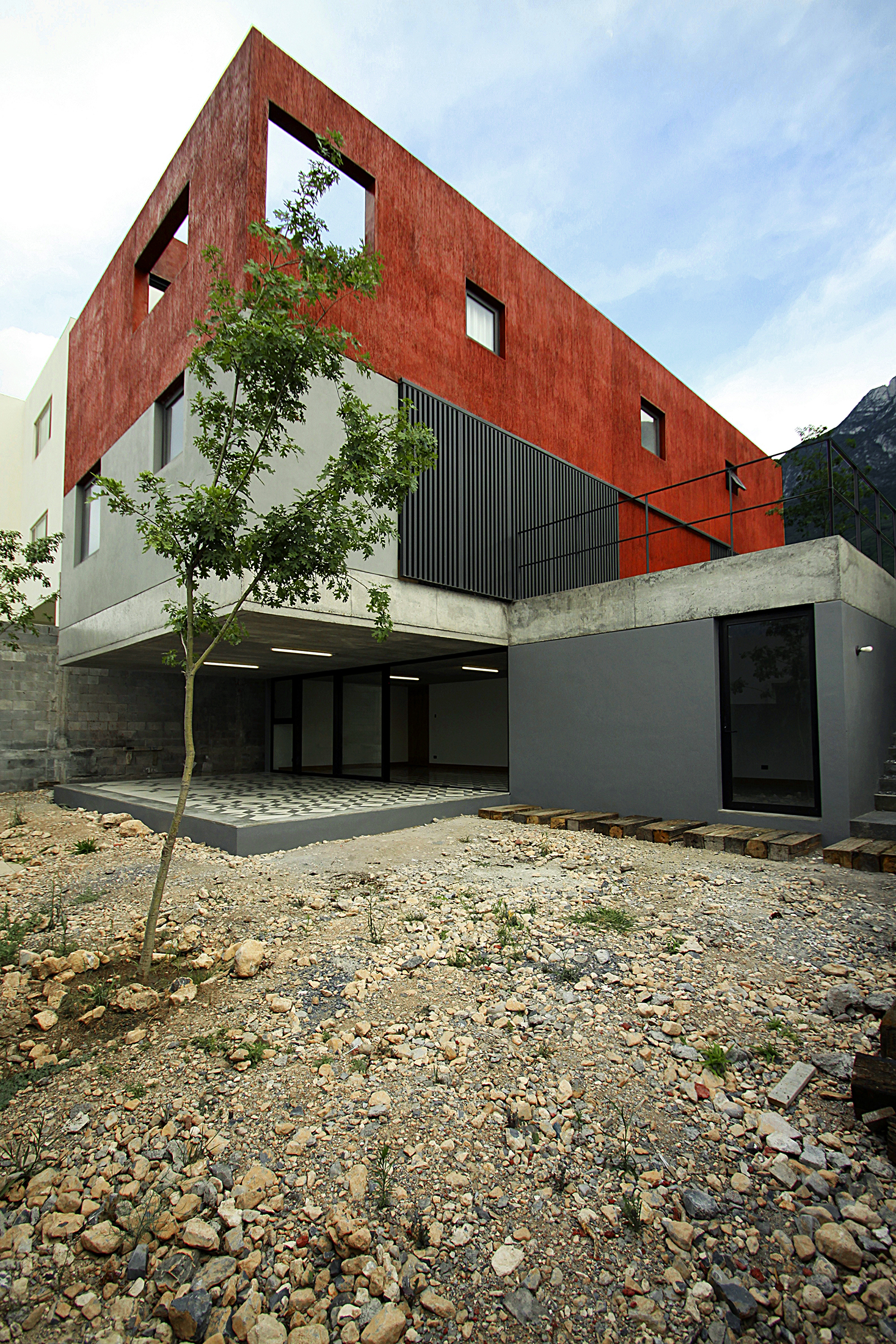 Casa Roja by Dear Architects - Architizer