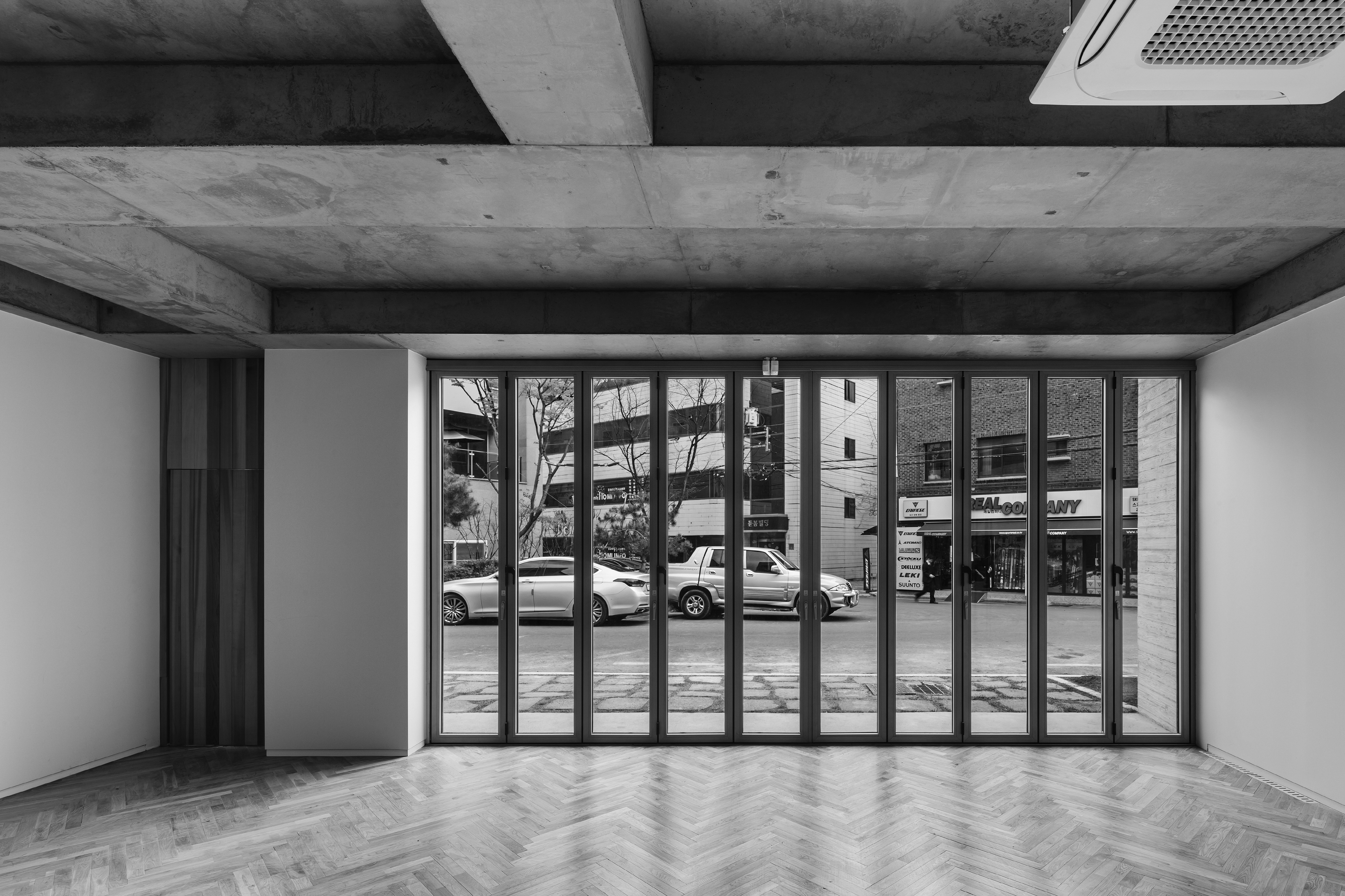 Daebong-dong Commercial_skipfloor by 2m2 architects - Architizer