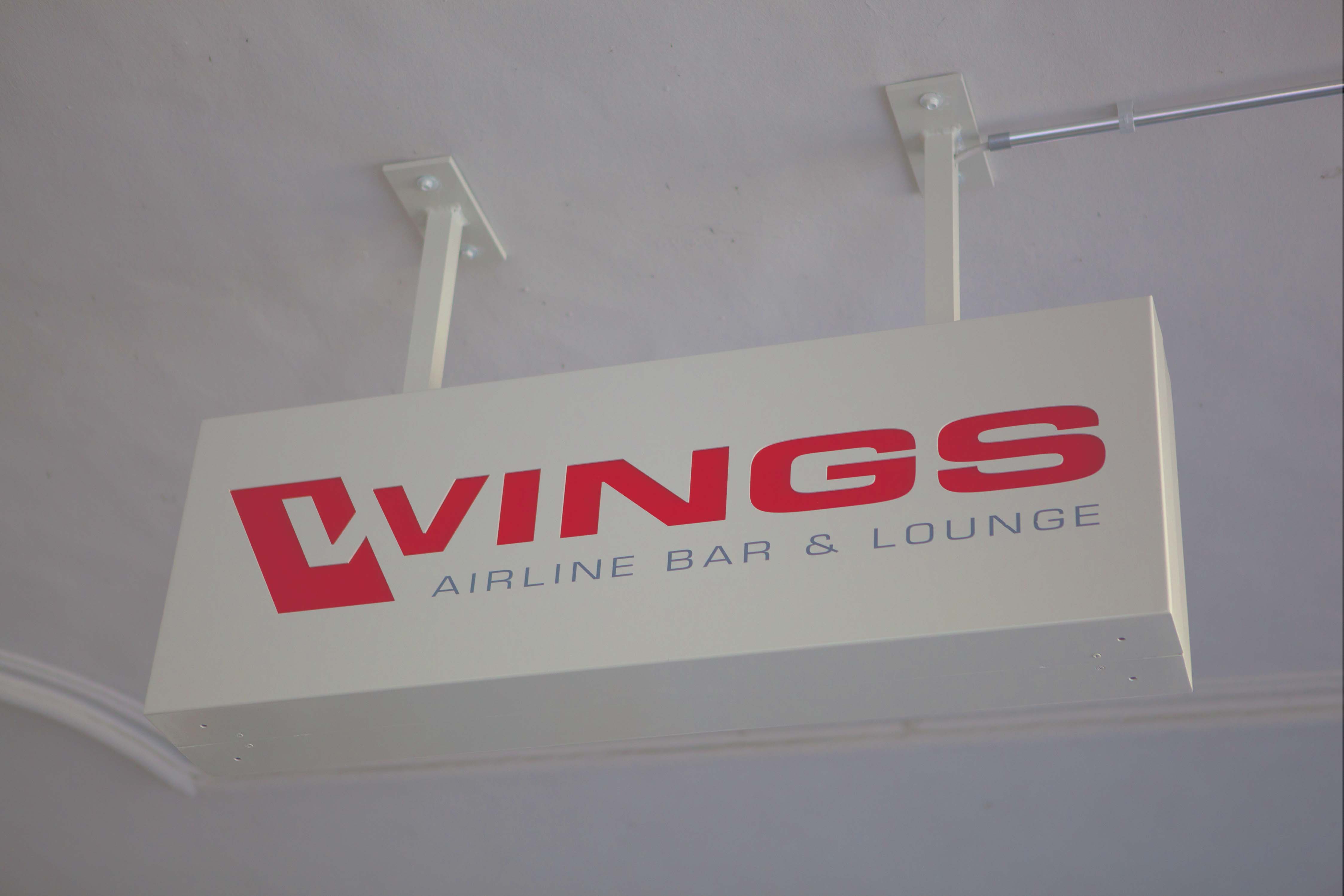 WINGS BAR by INTERIOR DESIGN BY STUDIOFORMA ARCHITECTS - Architizer