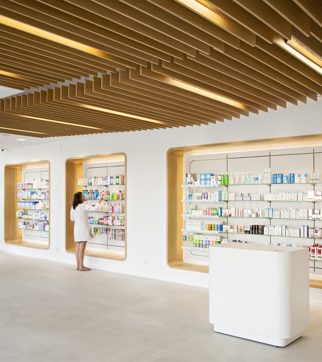 Pharmacy El Puente by Ariasrecalde Taller de Arquitectura - Architizer