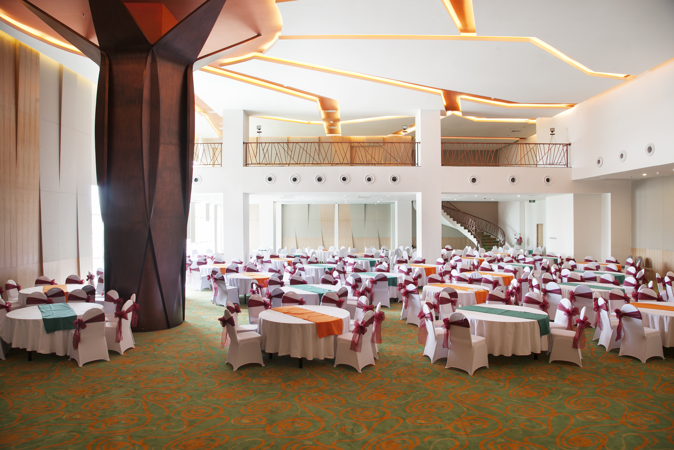 Harris Hotel Pontianak by PHL Architects - Architizer