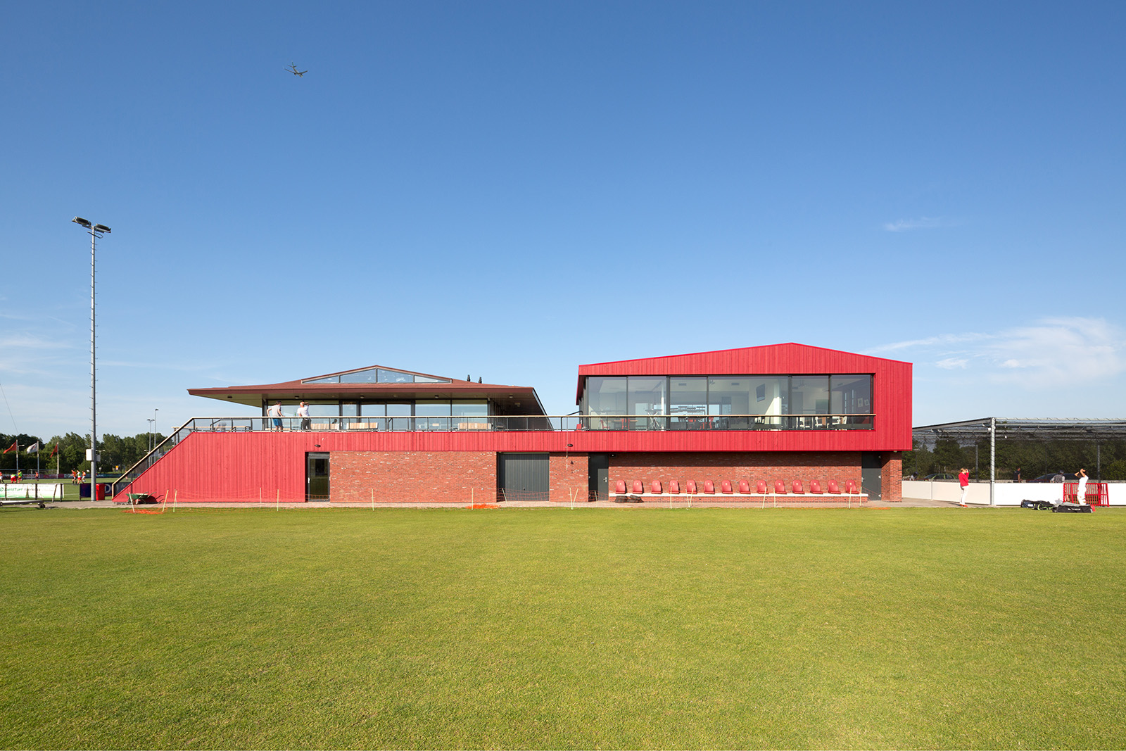 Idea 1286980: VOC Soccer&Cricket Clubhouse by JagerJanssen Architecten ...
