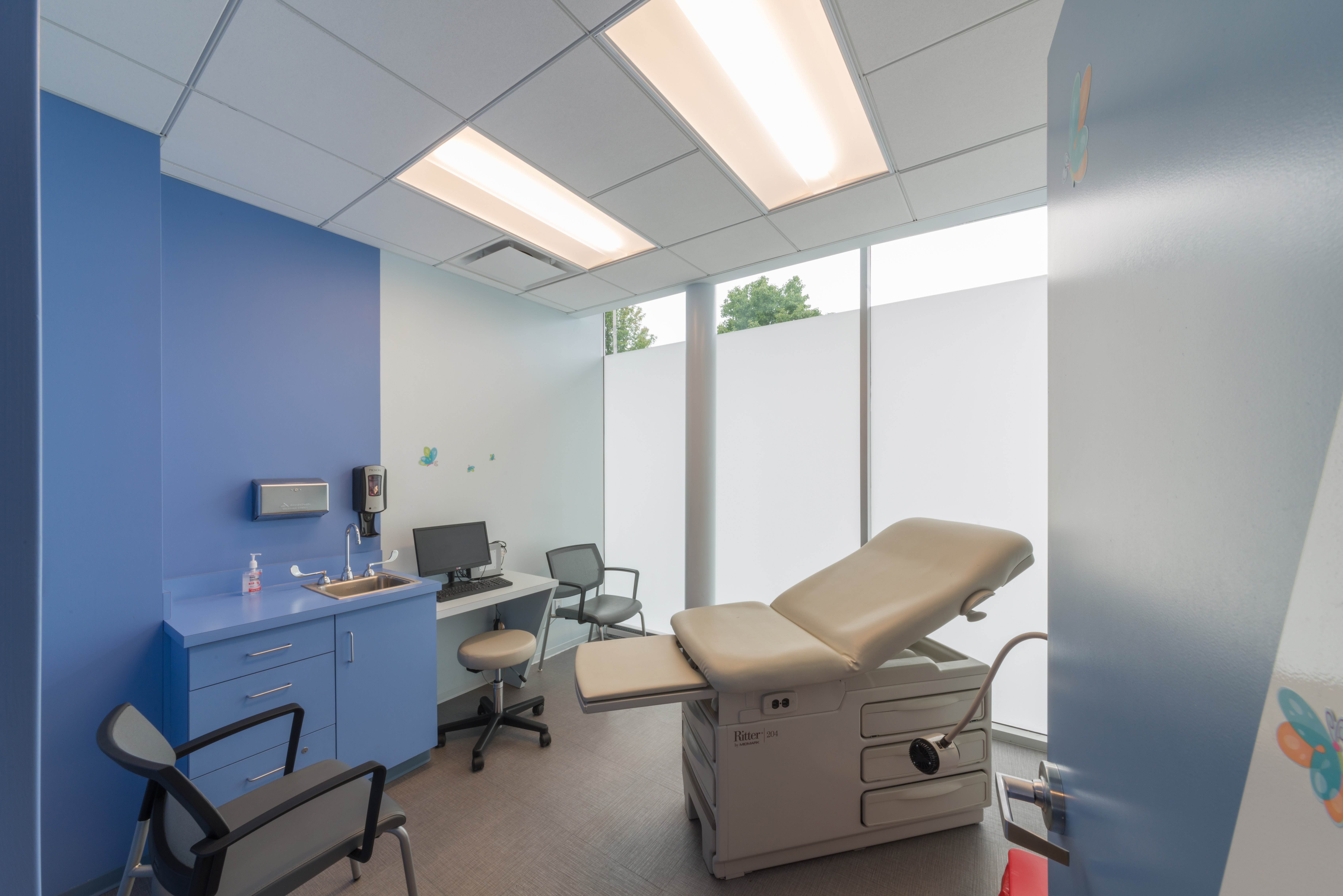 CHRISTIAN COMMUNITY HEALTH CENTER - SOUTH HOLLAND by JGMA - Architizer