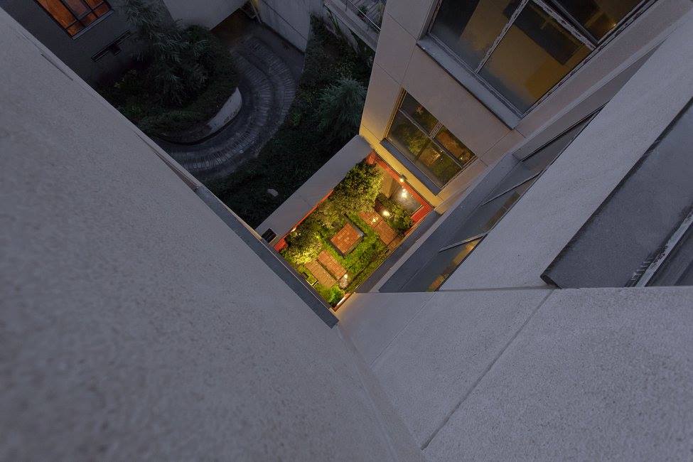 REFLECTING COURTYARD by MODAAM - Architizer