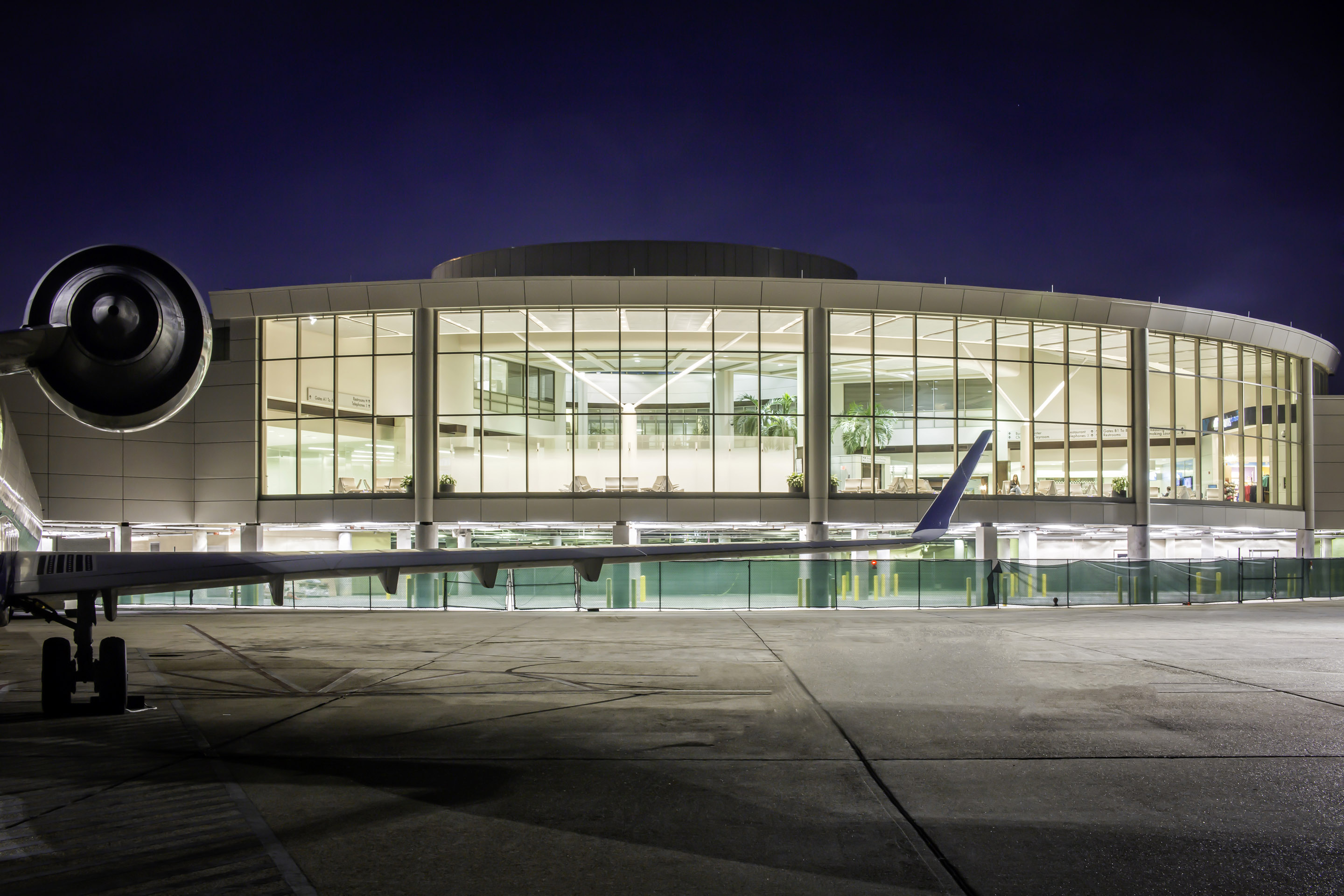 Baton Rouge Metropollitan Airport Expansion by WHLC Architecture ...