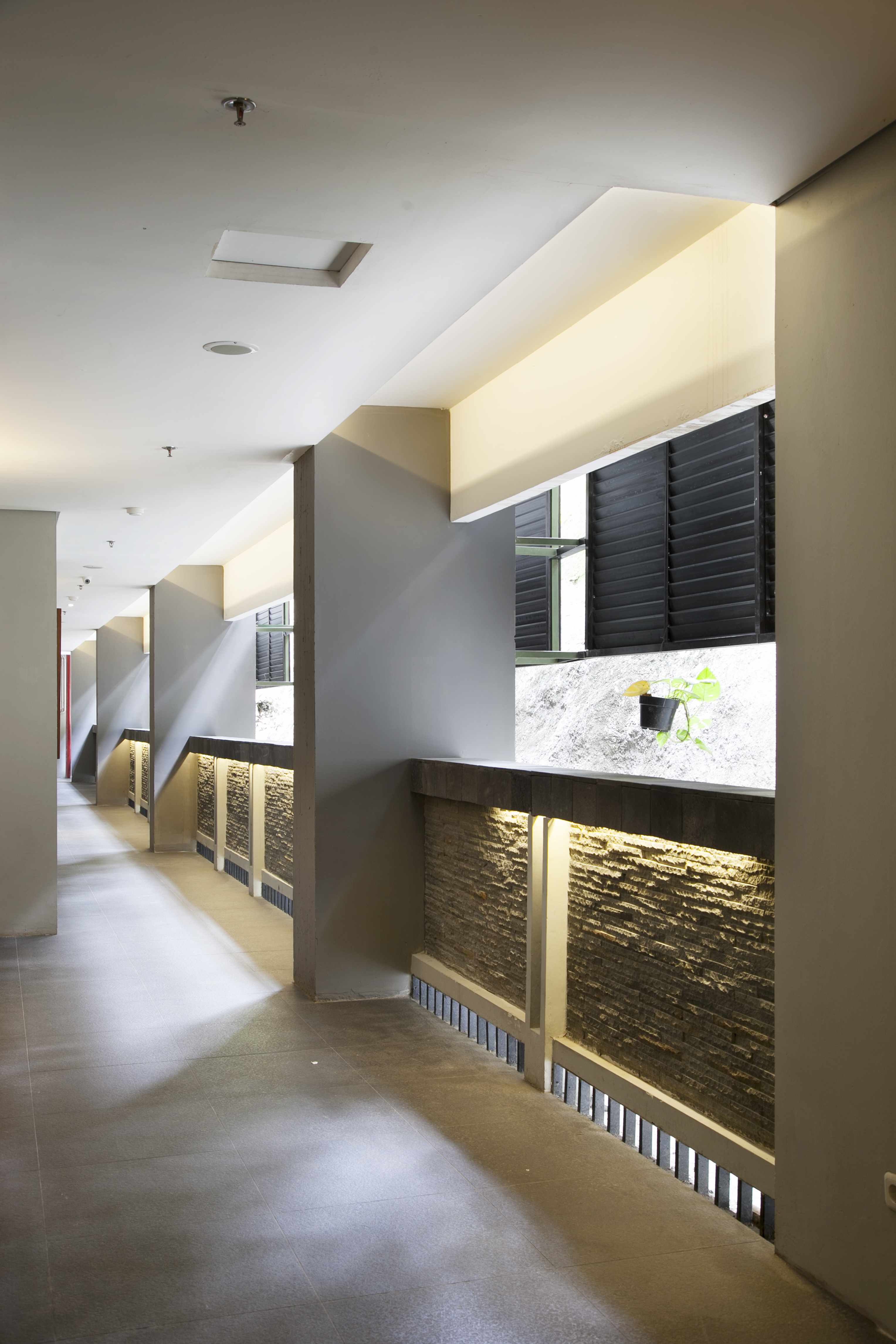 Oak Tree Hotel by PHL Architects - Architizer