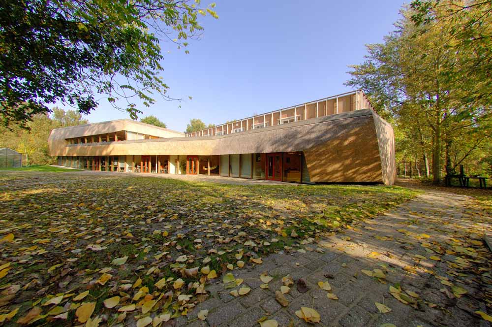 Thatch building by Möhn + Bouman Architects - Architizer