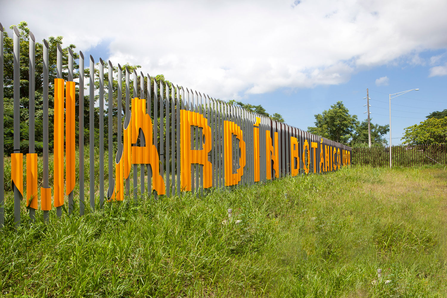 EMBLEMATIC FENCE - UNIVERSITY OF PUERTO RICO - BOTANICAL GARDEN by TORO ...