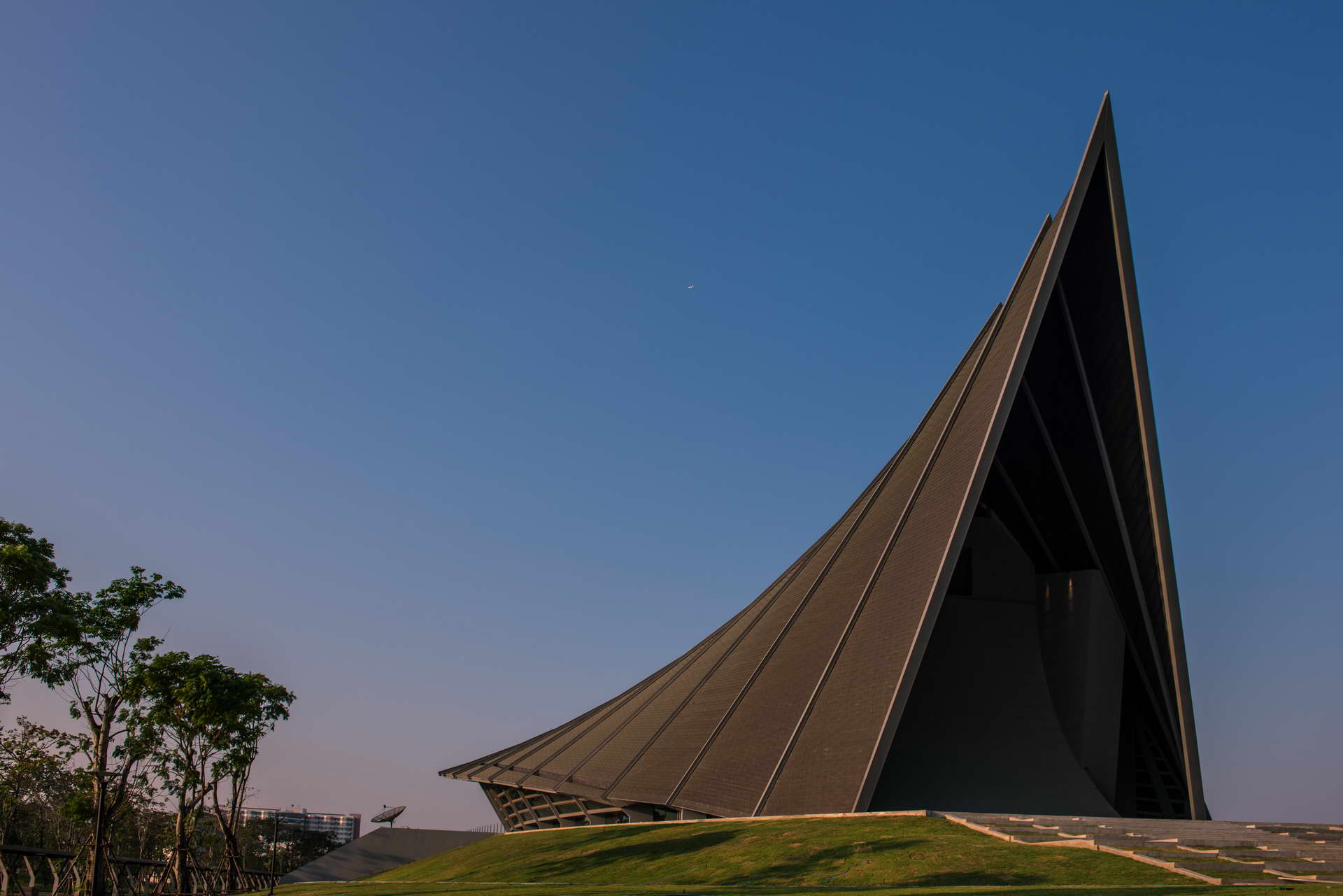 Prince Mahidol Hall by Architects 49 - Architizer