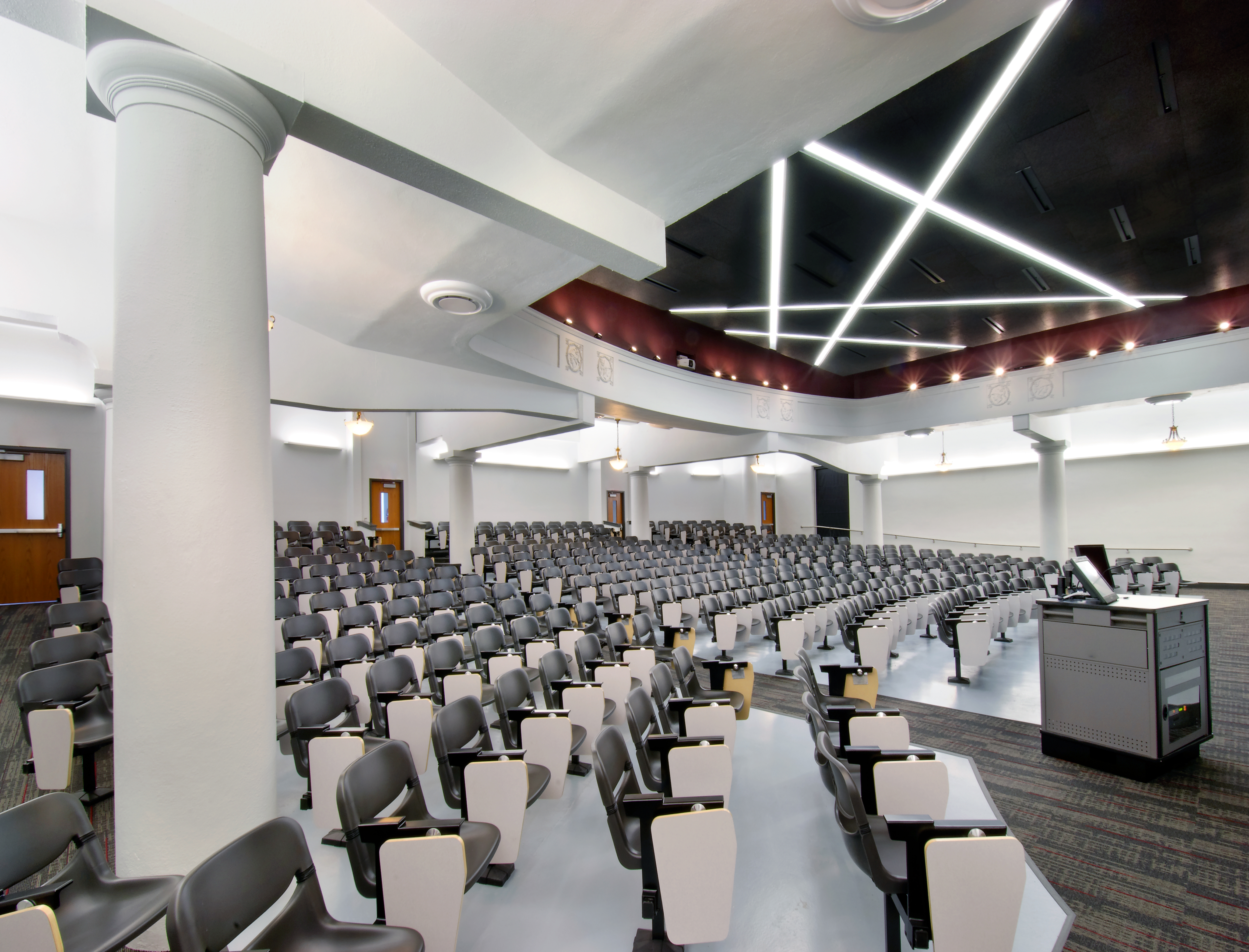 Davis-Harrington Welcome Center, Missouri State University by Dake ...