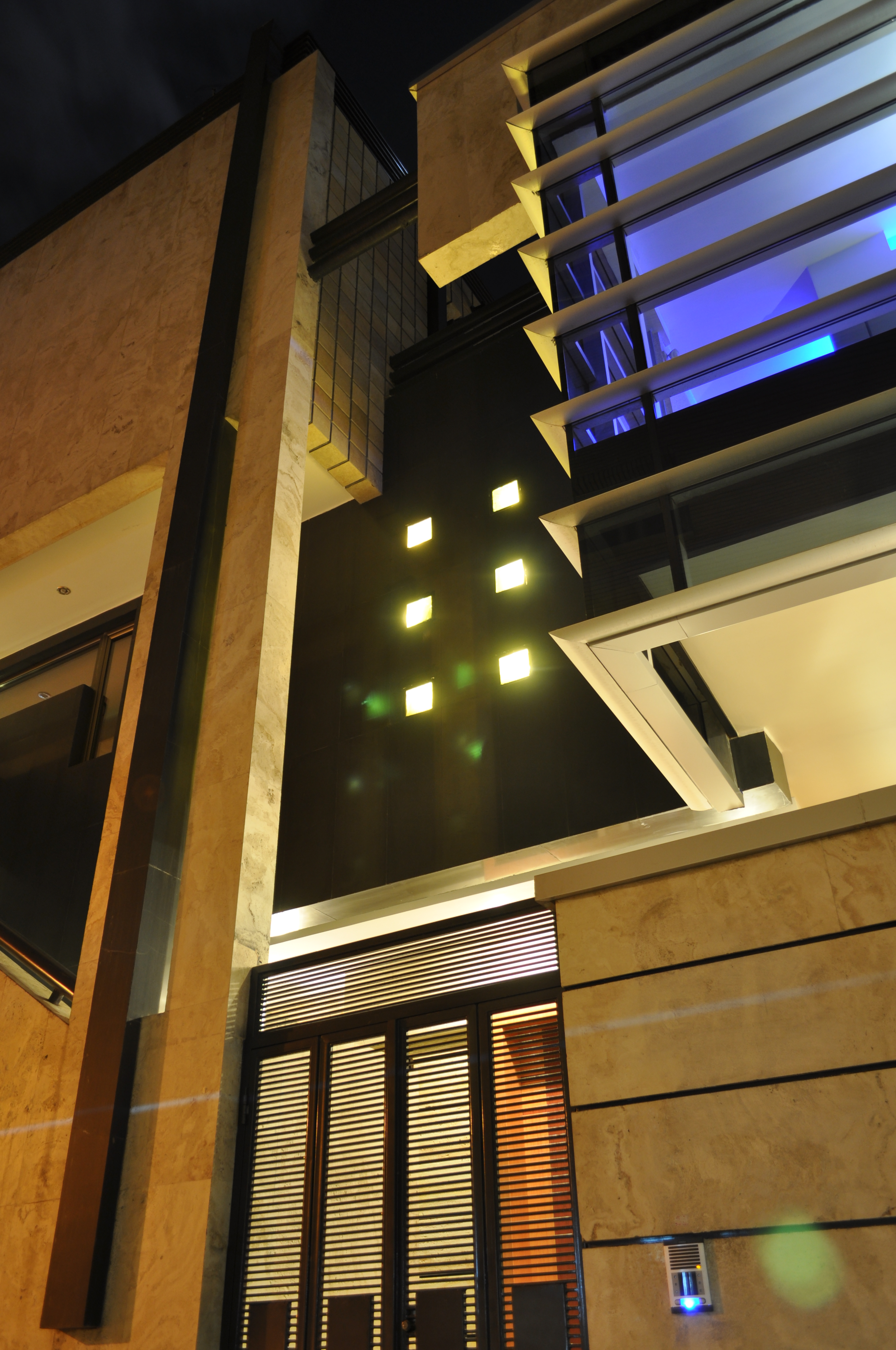 Sharbaf House by Sabat architects & planners - Architizer