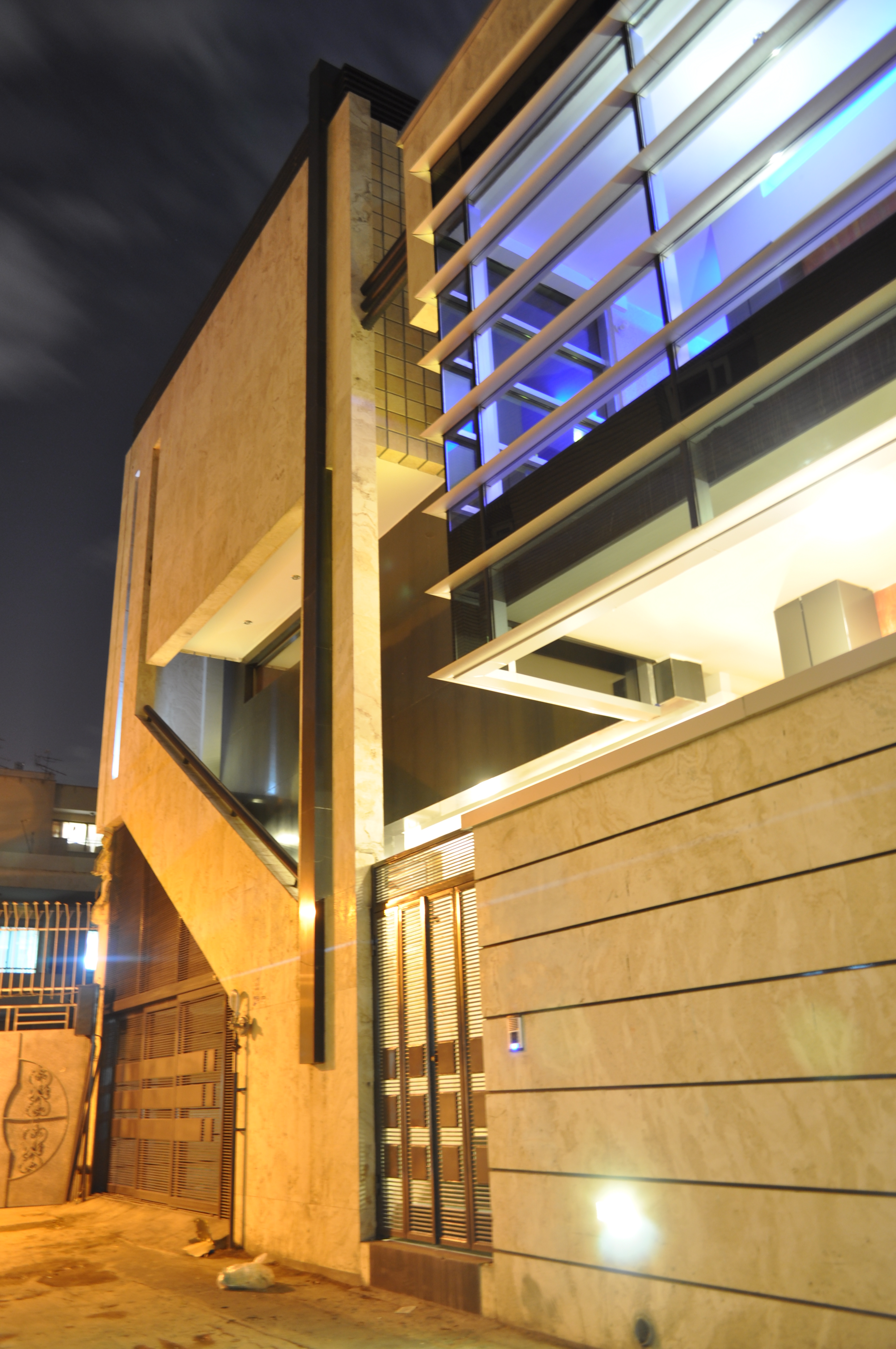 Sharbaf House by Sabat architects & planners - Architizer