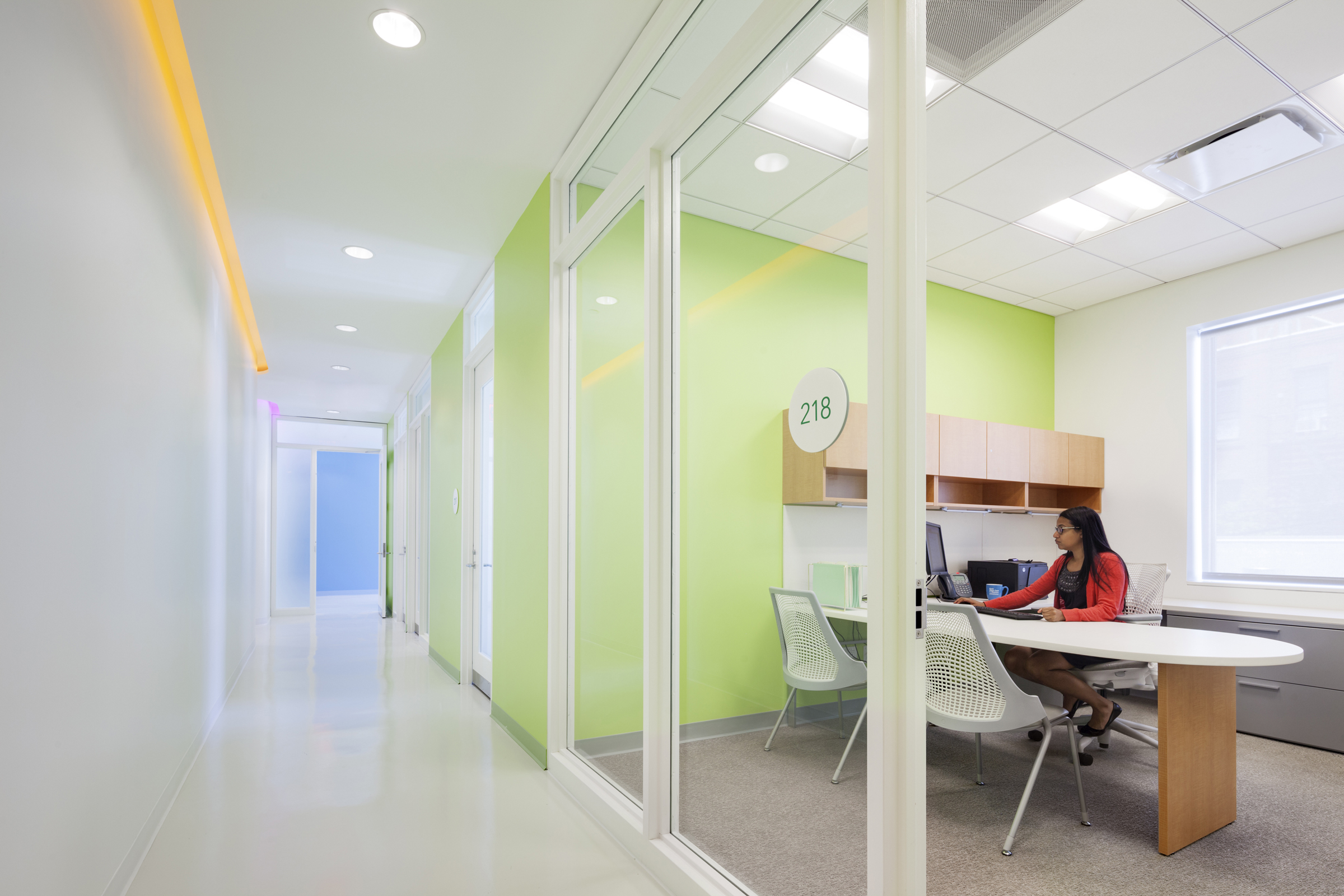 Planned Parenthood Queens by Stephen Yablon Architecture - Architizer