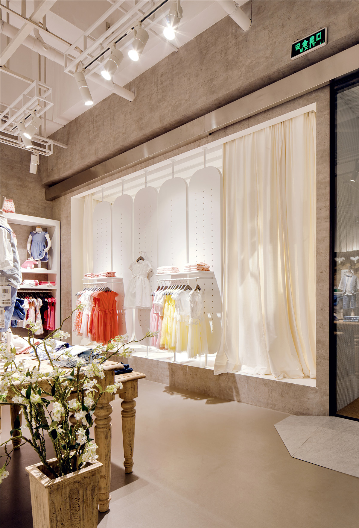 Care of Original Ecology — Annil Flagship Store by Bloom Design ...