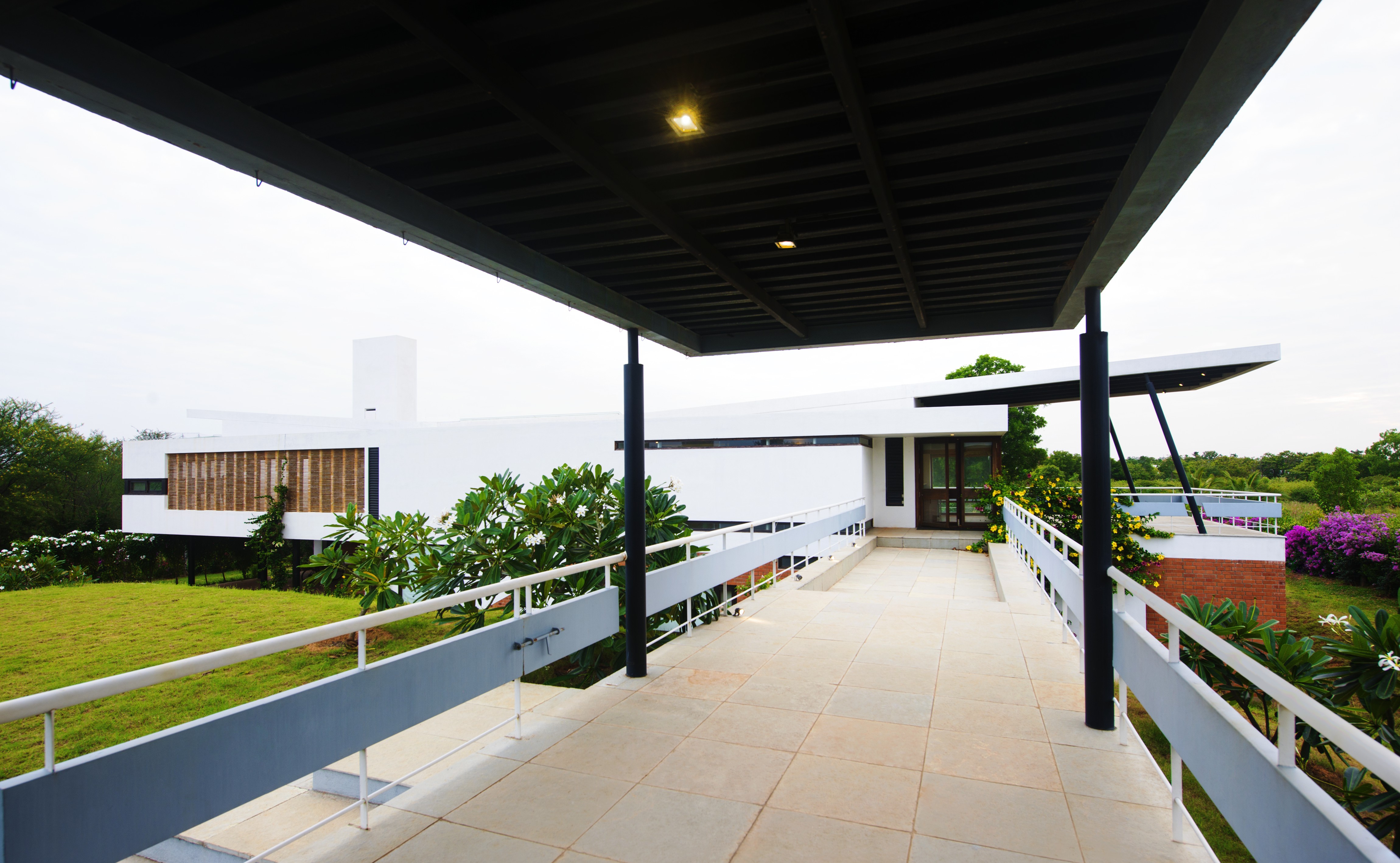 The One-Sided House by étendre - Architizer