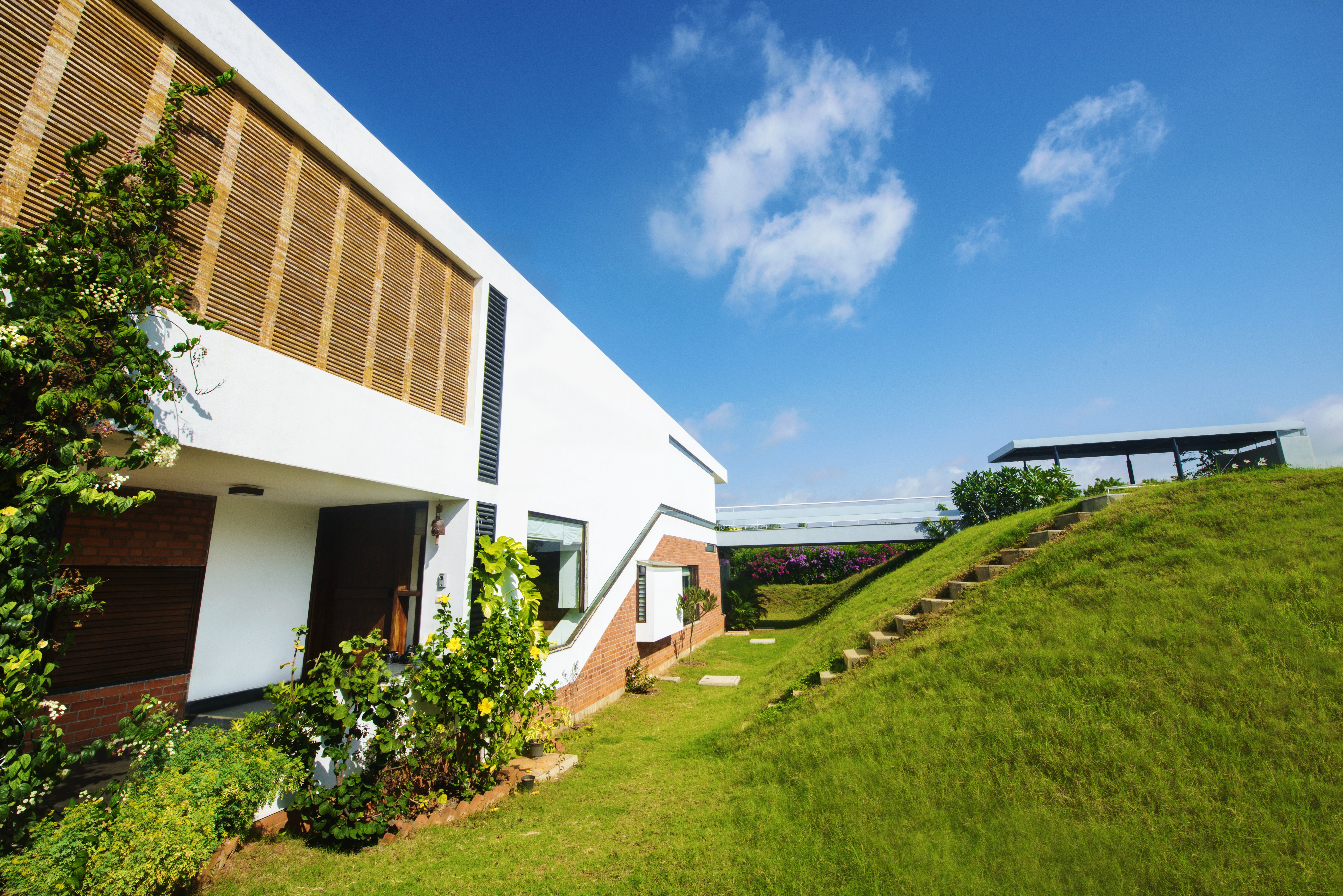 The One-Sided House by étendre - Architizer