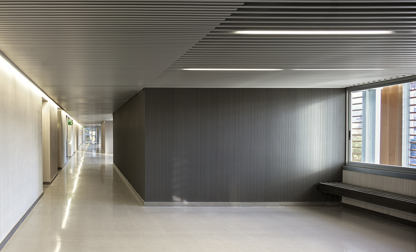 Valencia University Language Center by ARKÍTERA SLP Sociedad de ...