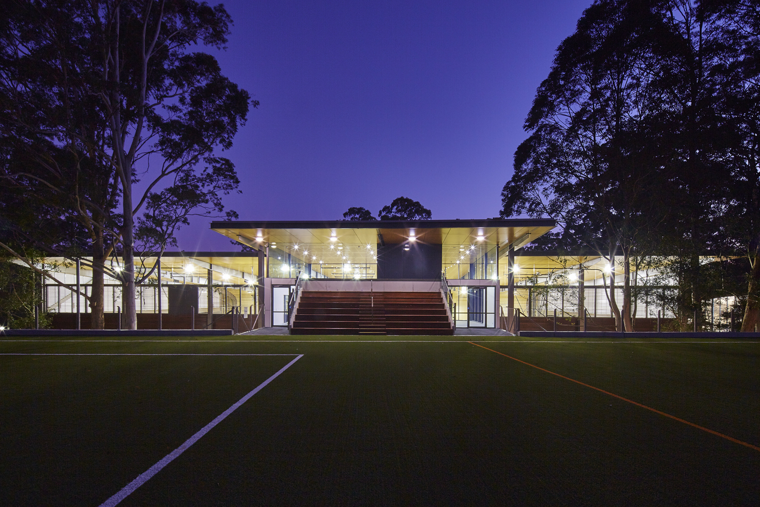 Abbotsleigh Multipurpose School Sports Hall and Sports Field by AJ+C ...