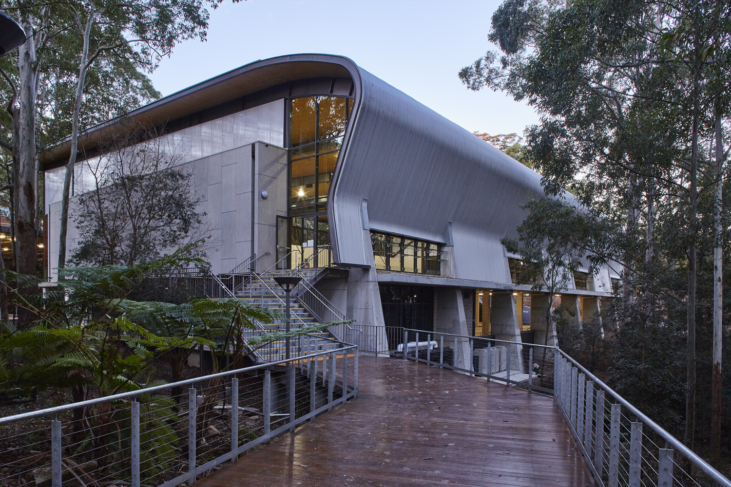 Abbotsleigh Multipurpose School Sports Hall and Sports Field by AJ+C ...