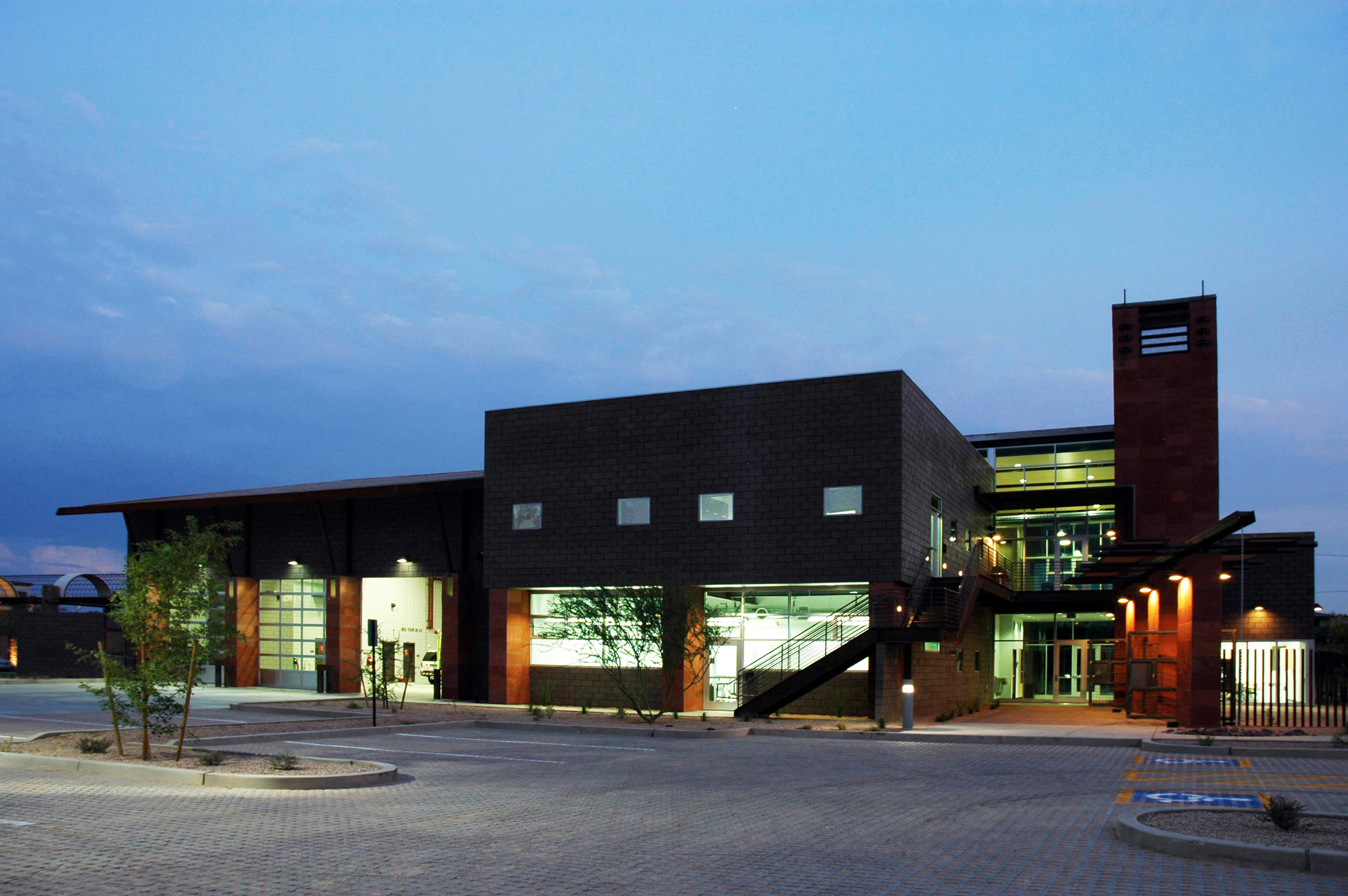 Scottsdale Fire Station + Administration by LEA Architects, LLC ...