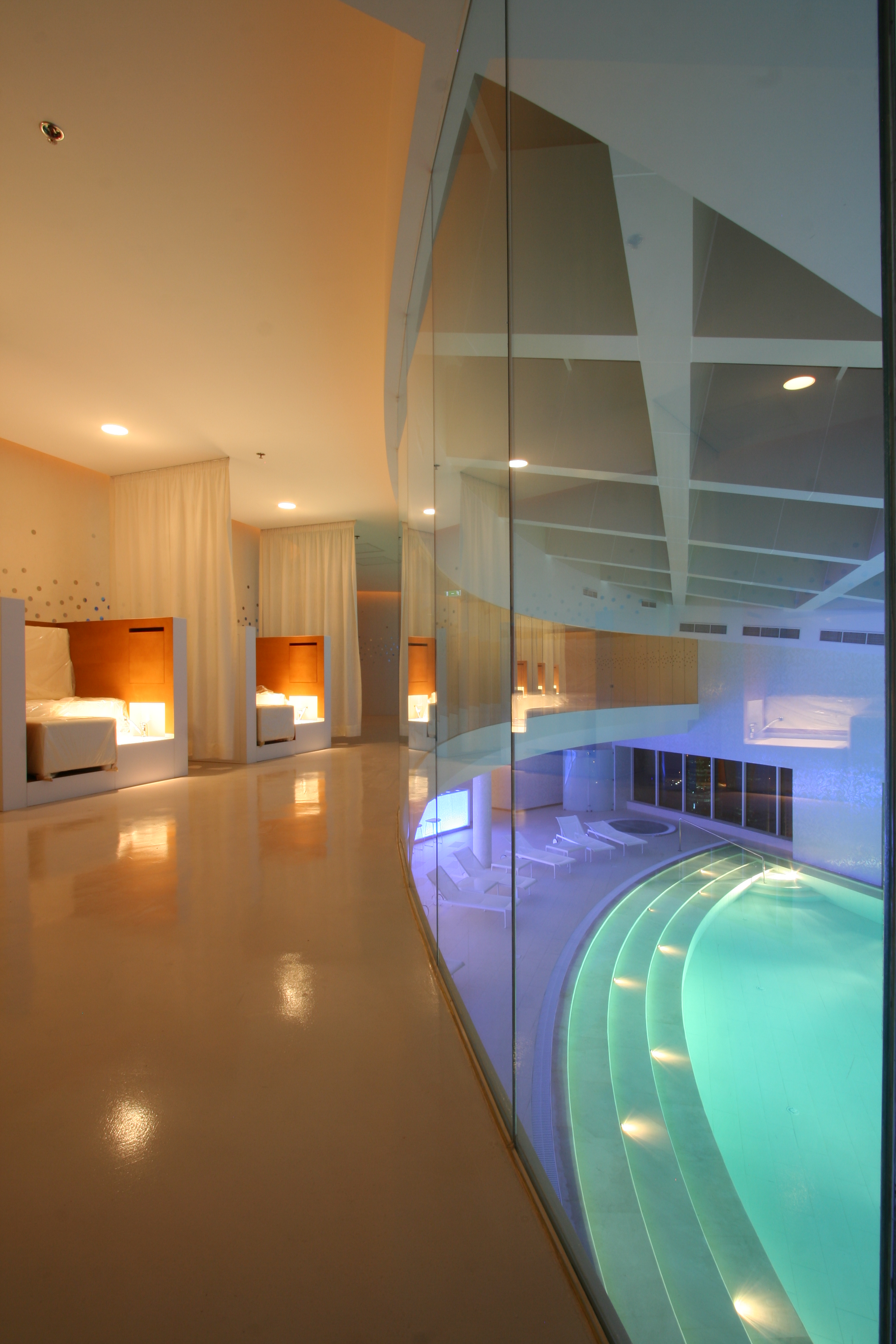 Idea 1340240: Contemporary SPA by Design 2000 International S.p.A. in ...