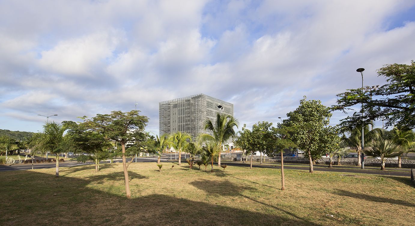 MEDIA LIBRARY ST PAUL by PERIPHERIQUES Architectes - Architizer