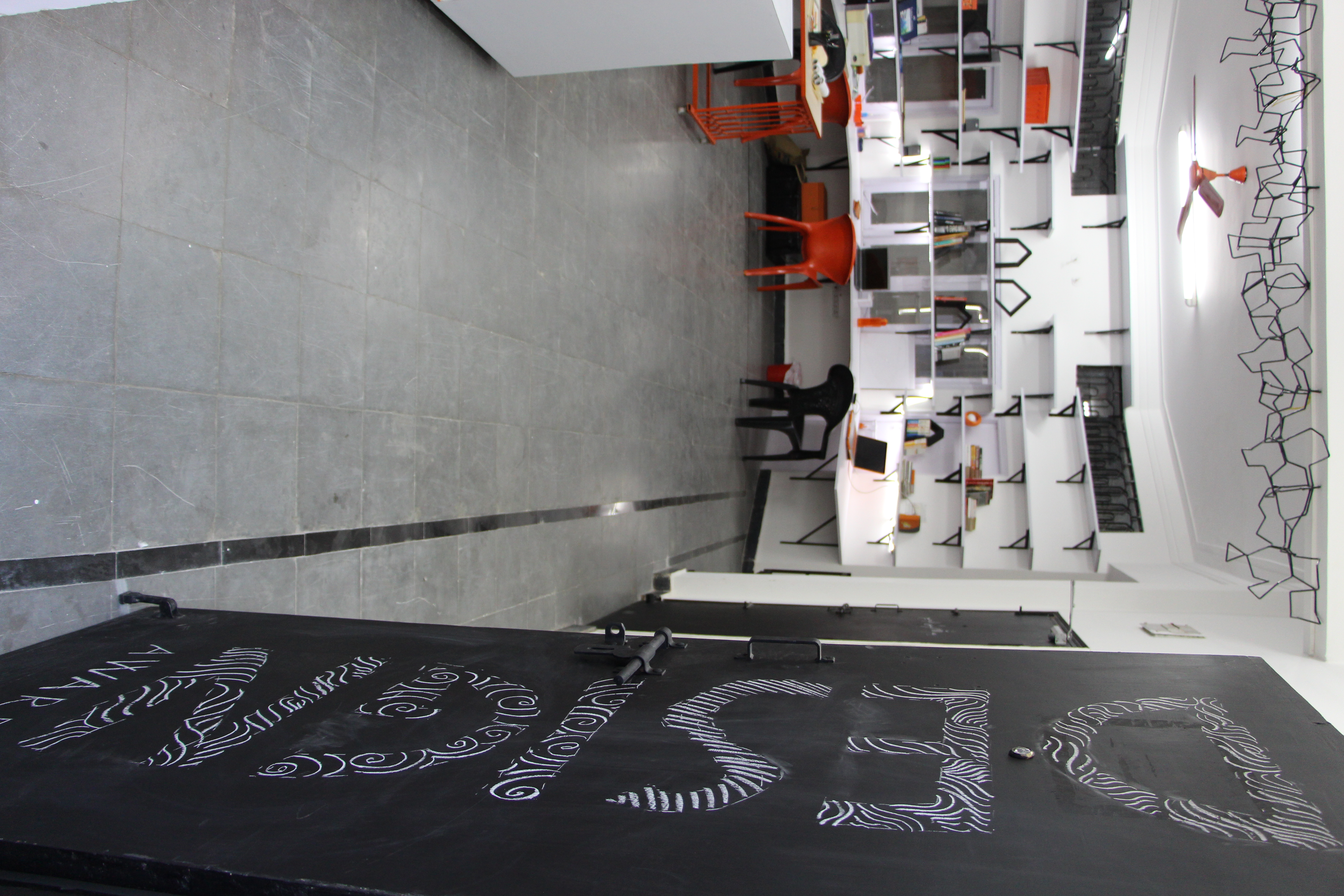 Vibrant Workspace by DesignAware - Architizer