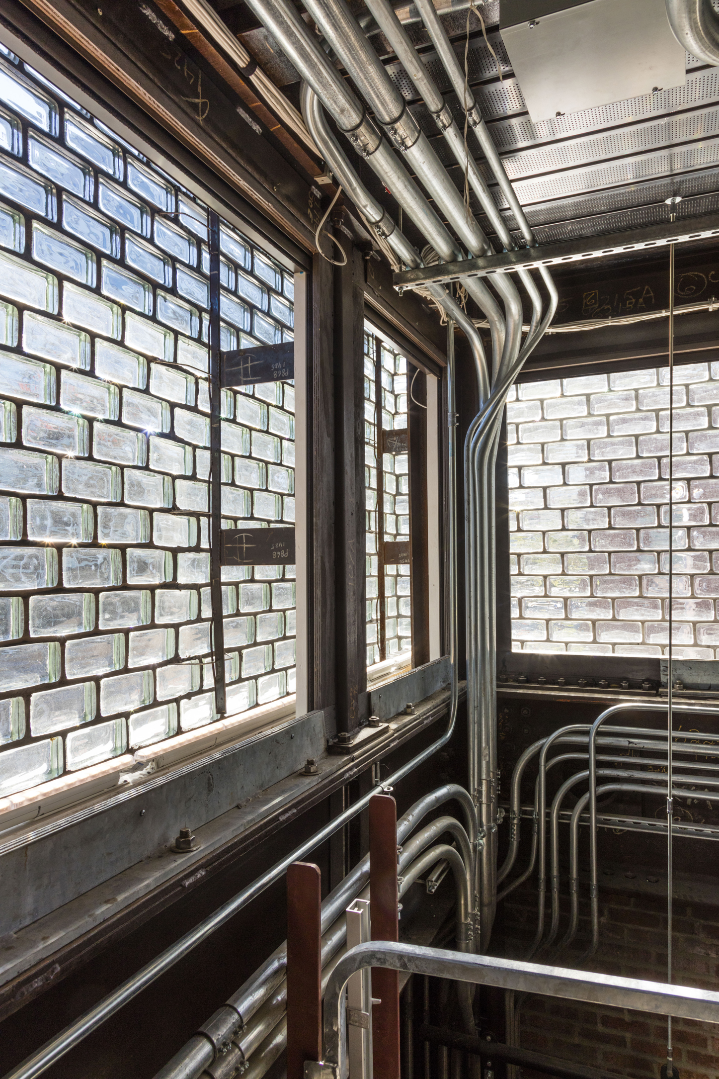 St. Ann's Warehouse by Marvel Architects, Landscape Architects, Urban ...