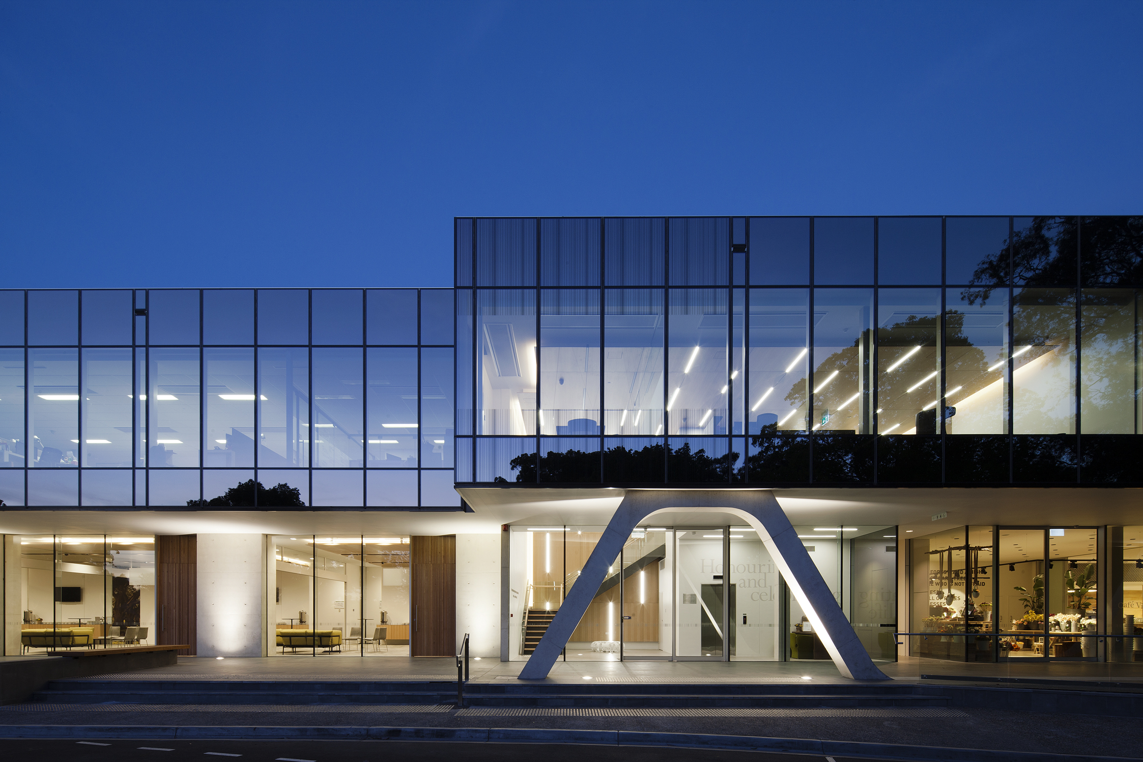 The Clarence Reardon Centre by GHDWoodhead - Architizer