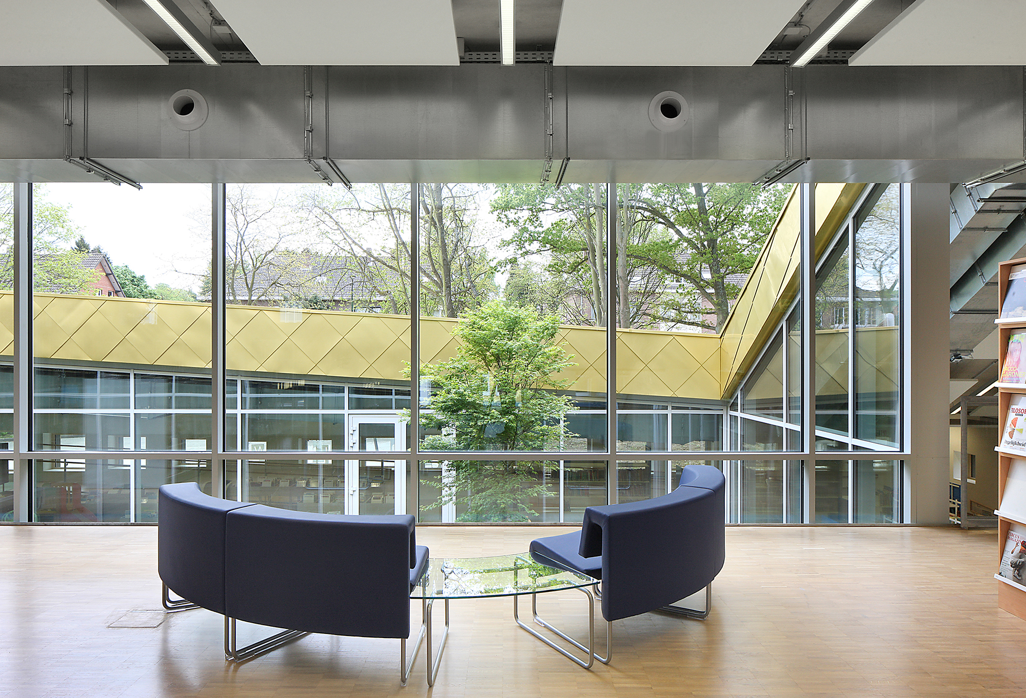 E-BIB / A gilded library by plusofficearchitects - Architizer