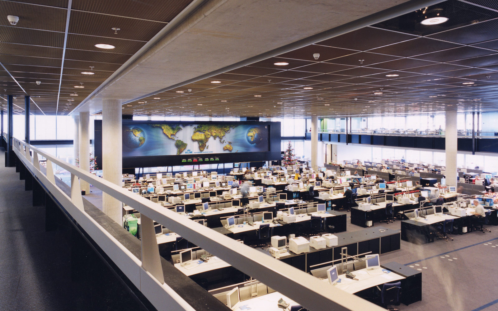 KLM OPERATIONS CONTROL CENTRE by Broekbakema - Architizer