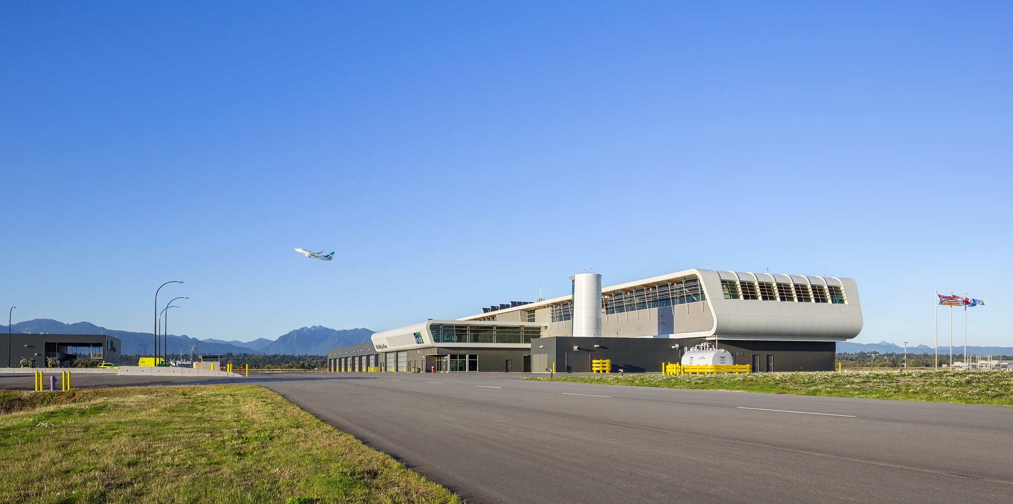 Airside Operations Building by Francl Architecture - Architizer