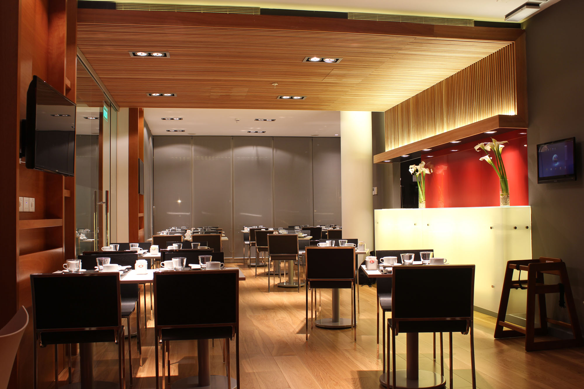 Bit Design Hotel - Interior design by Marcelo Aguiar Pardo architects ...