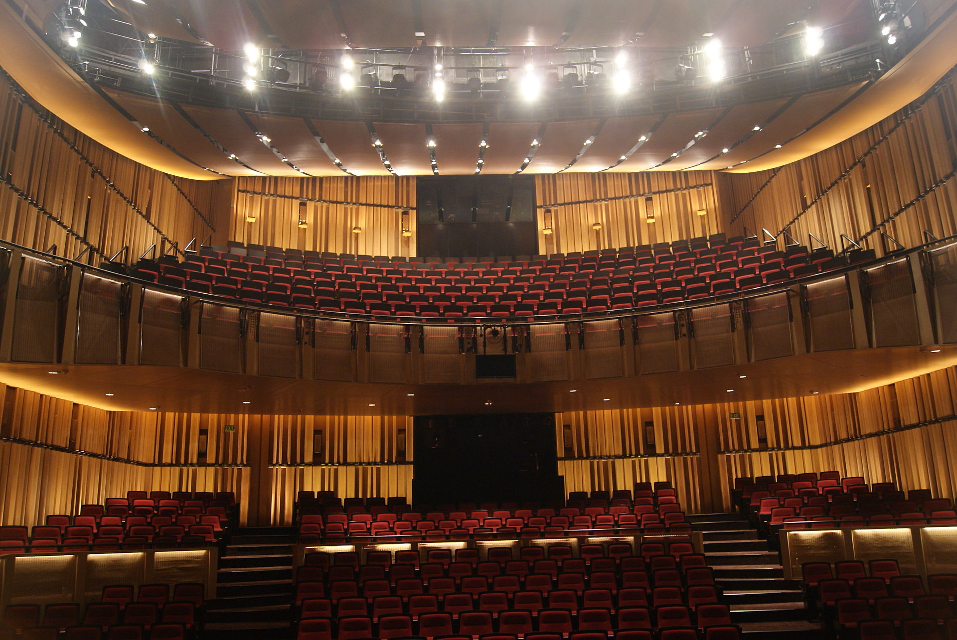 Idea 1381615: Victoria Theatre & Concert Hall by Arup in Singapore ...