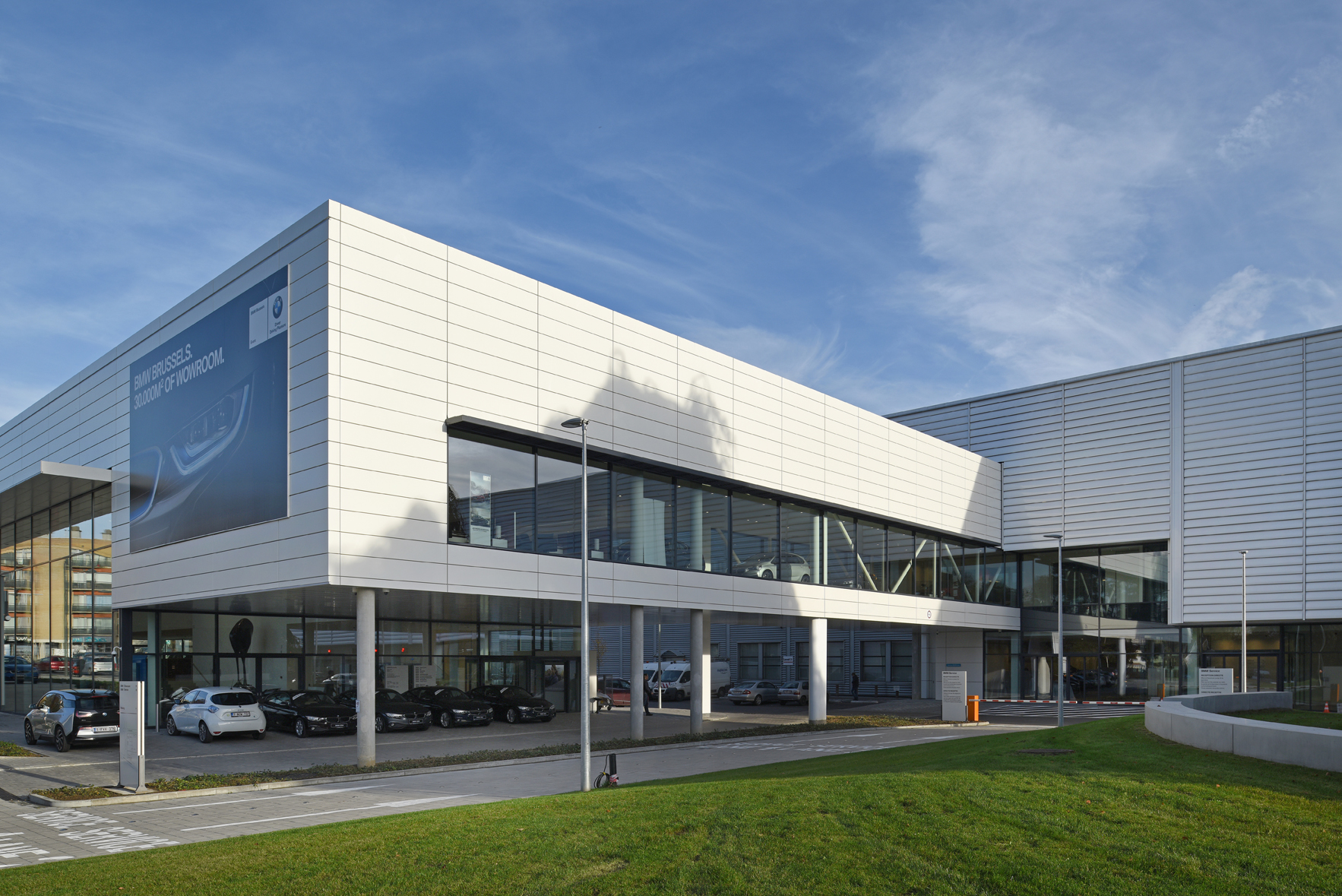 BMW Brussels Evere - A giant in the city by FCM Architects - Architizer