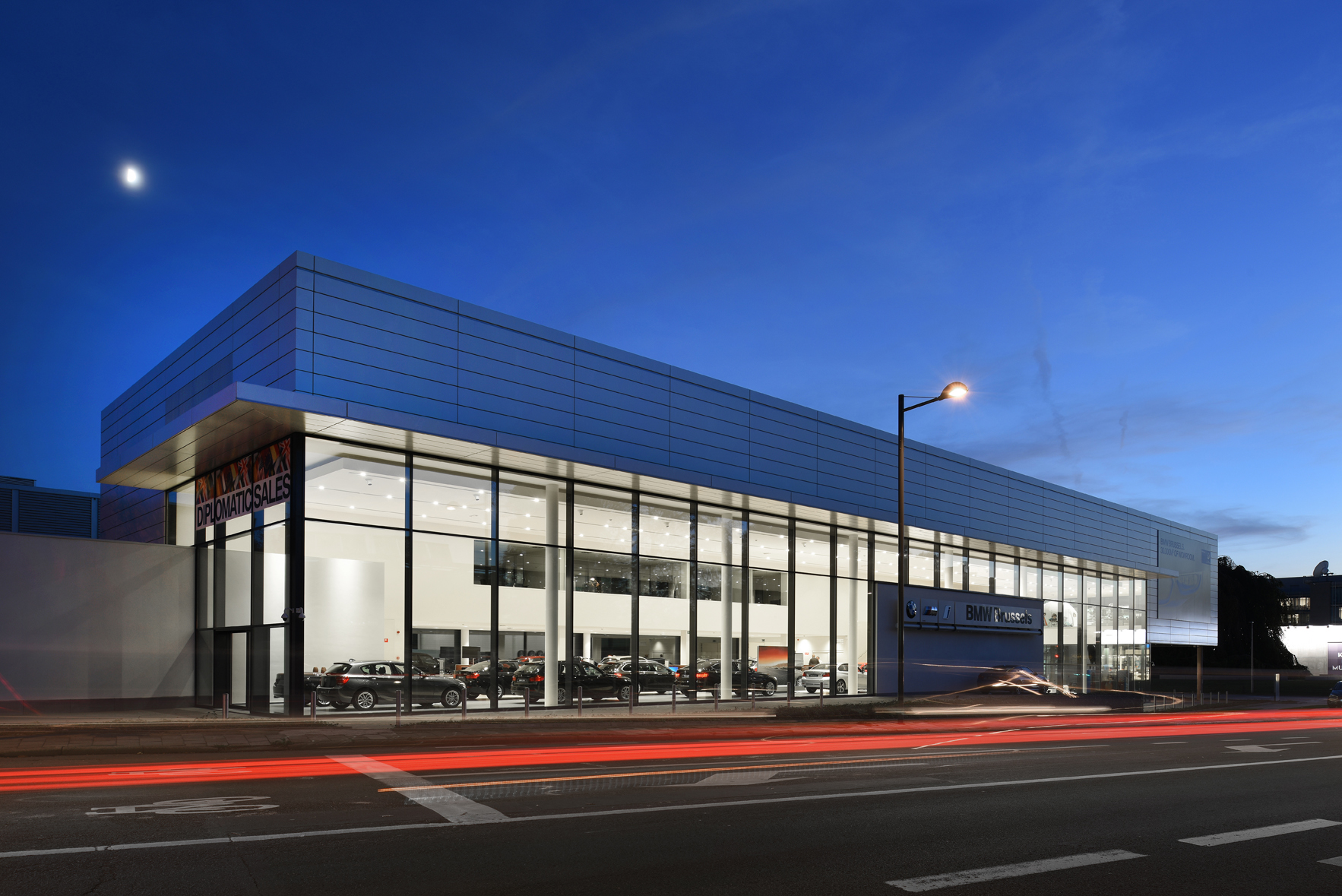 BMW Brussels Evere - A giant in the city by FCM Architects - Architizer