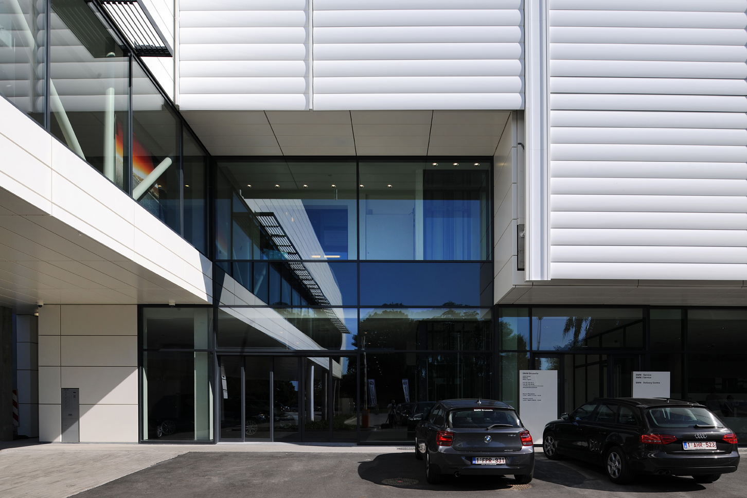 BMW Brussels Evere - A giant in the city by FCM Architects - Architizer