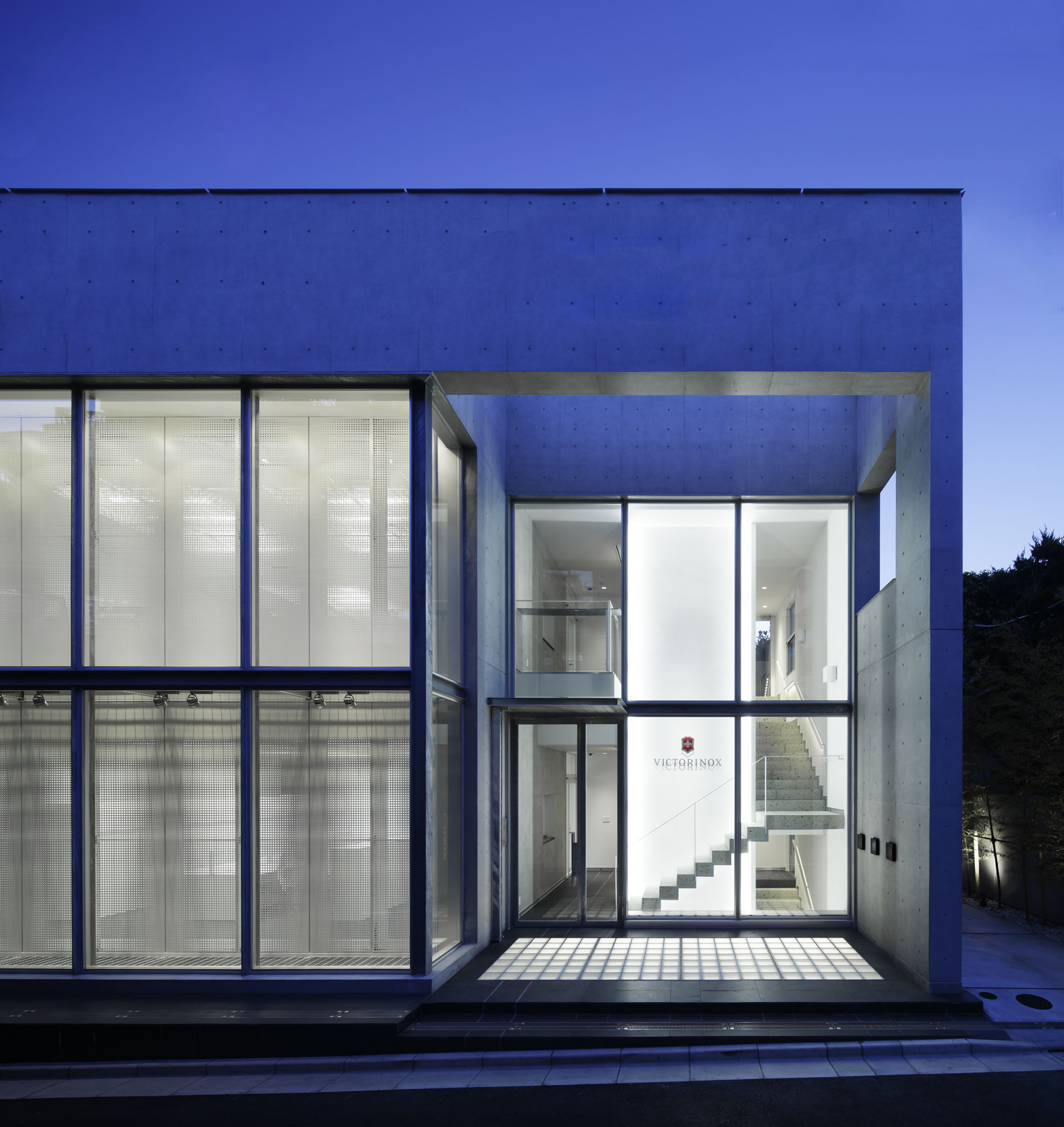 VICTORINOX JAPAN ANNEX BUILDING by STUDIO KUBOTA ARCHITECTURE & DESIGN ...