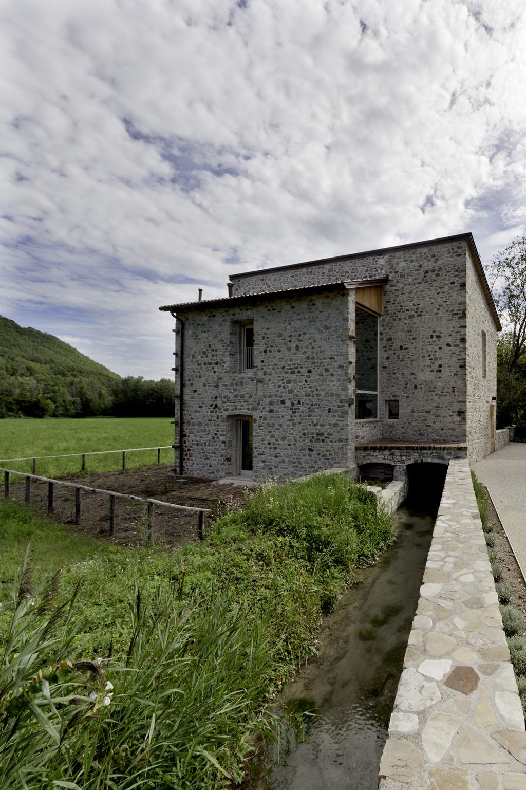 Recovery of Farm Buildings by continiarchitettura - Architizer